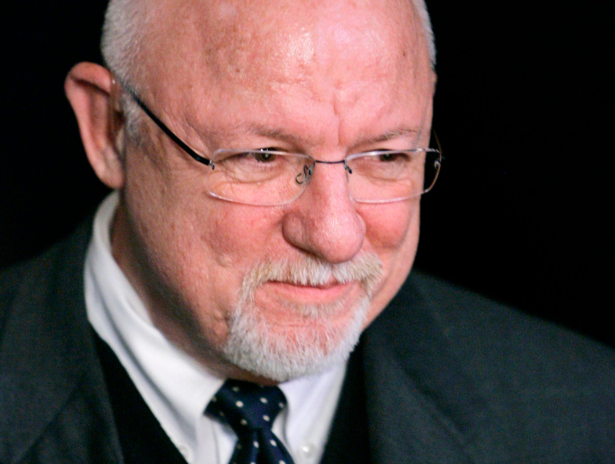 Bachmann’s campaign manager steps aside