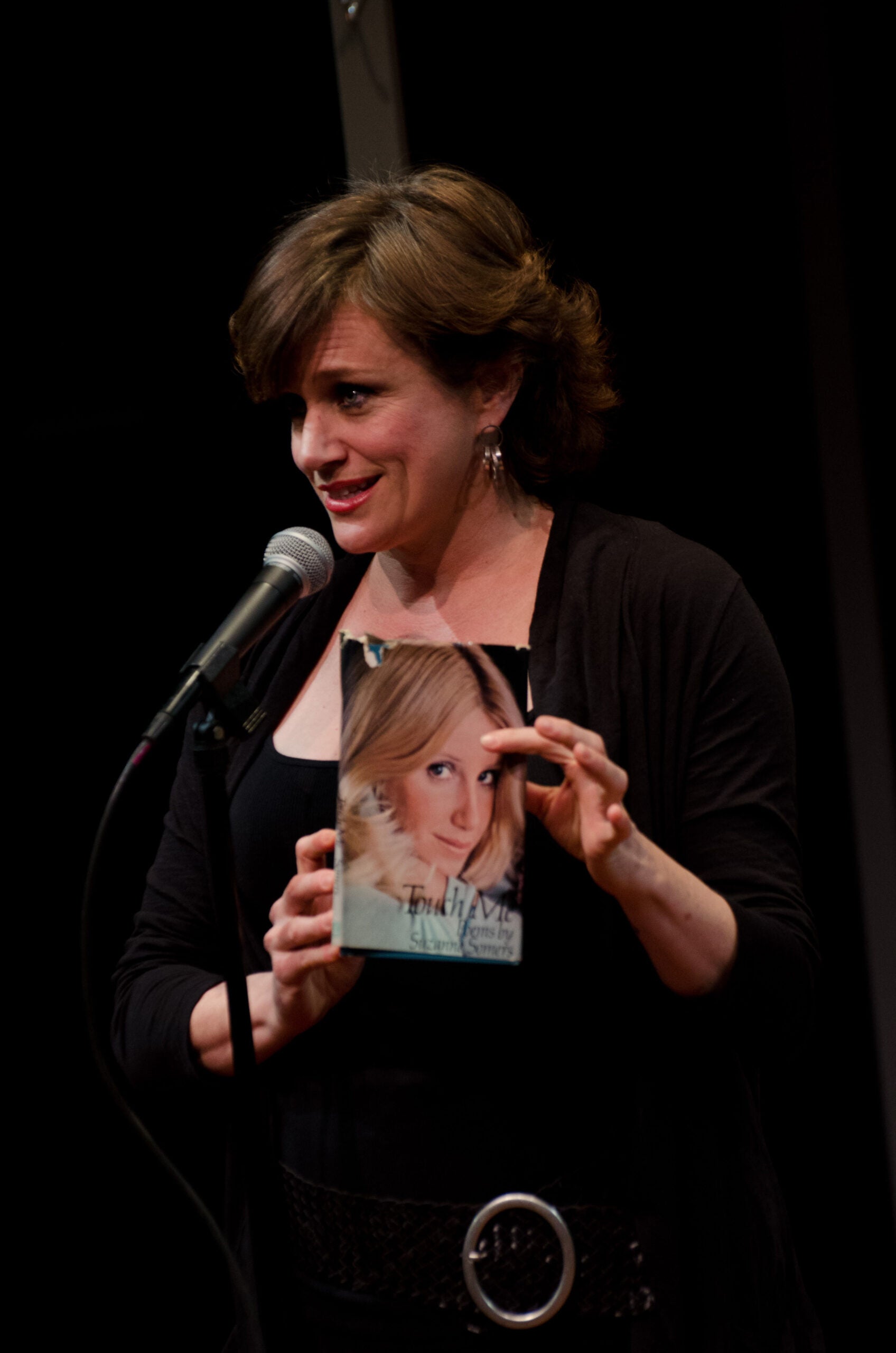Tony winner Cady Huffman reads Suzanne Somers at ‘Celebrity Autobiography’