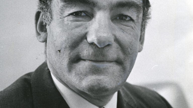 Robert Solomon, former Fed chief economist and financial reformer, dies ...