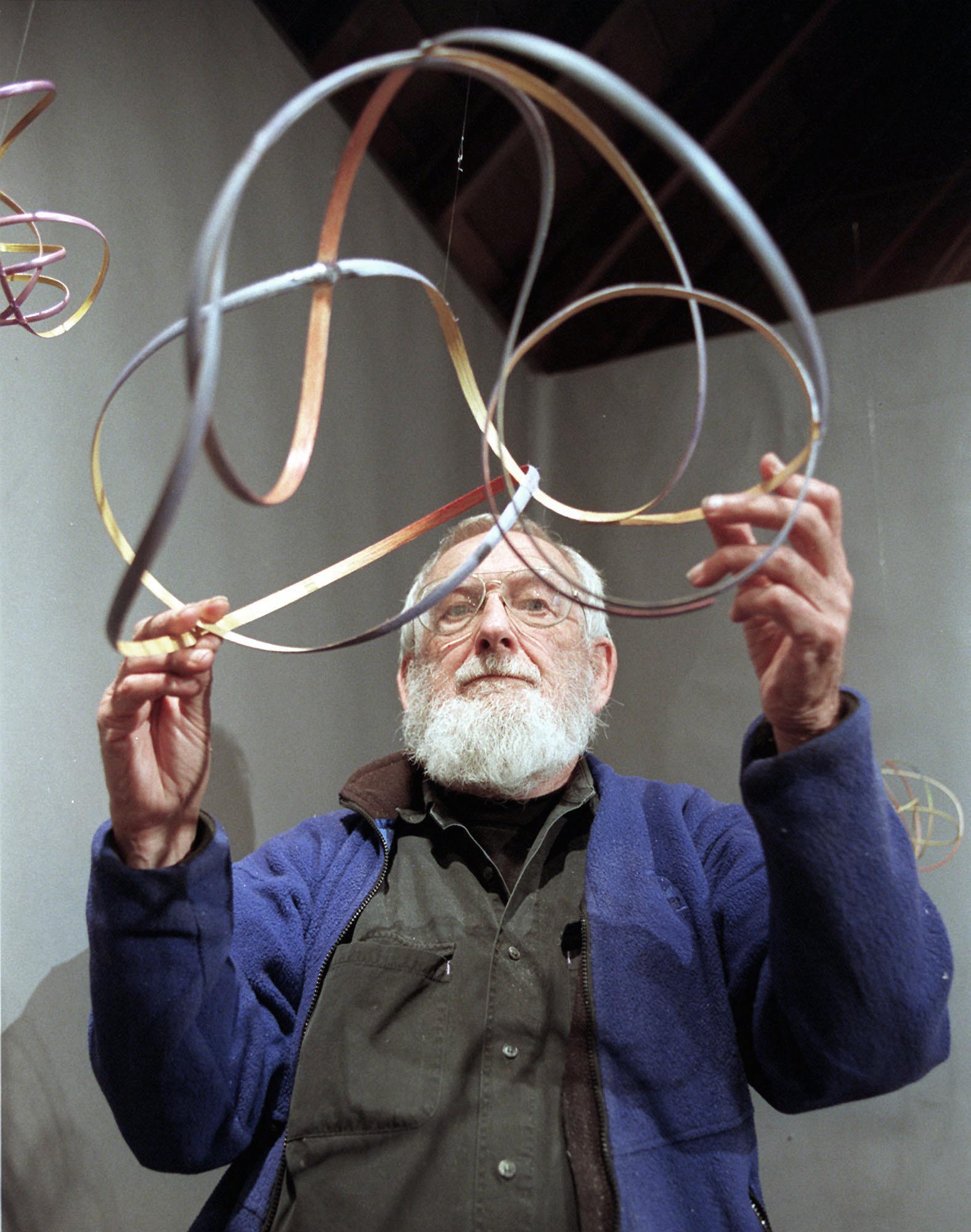 William Wainwright, 87; sculptor’s work made light dance in public spaces