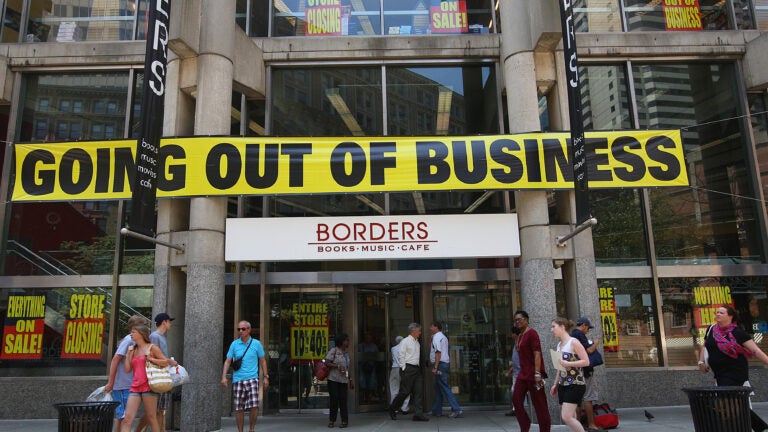 Borders begins liquidation sales