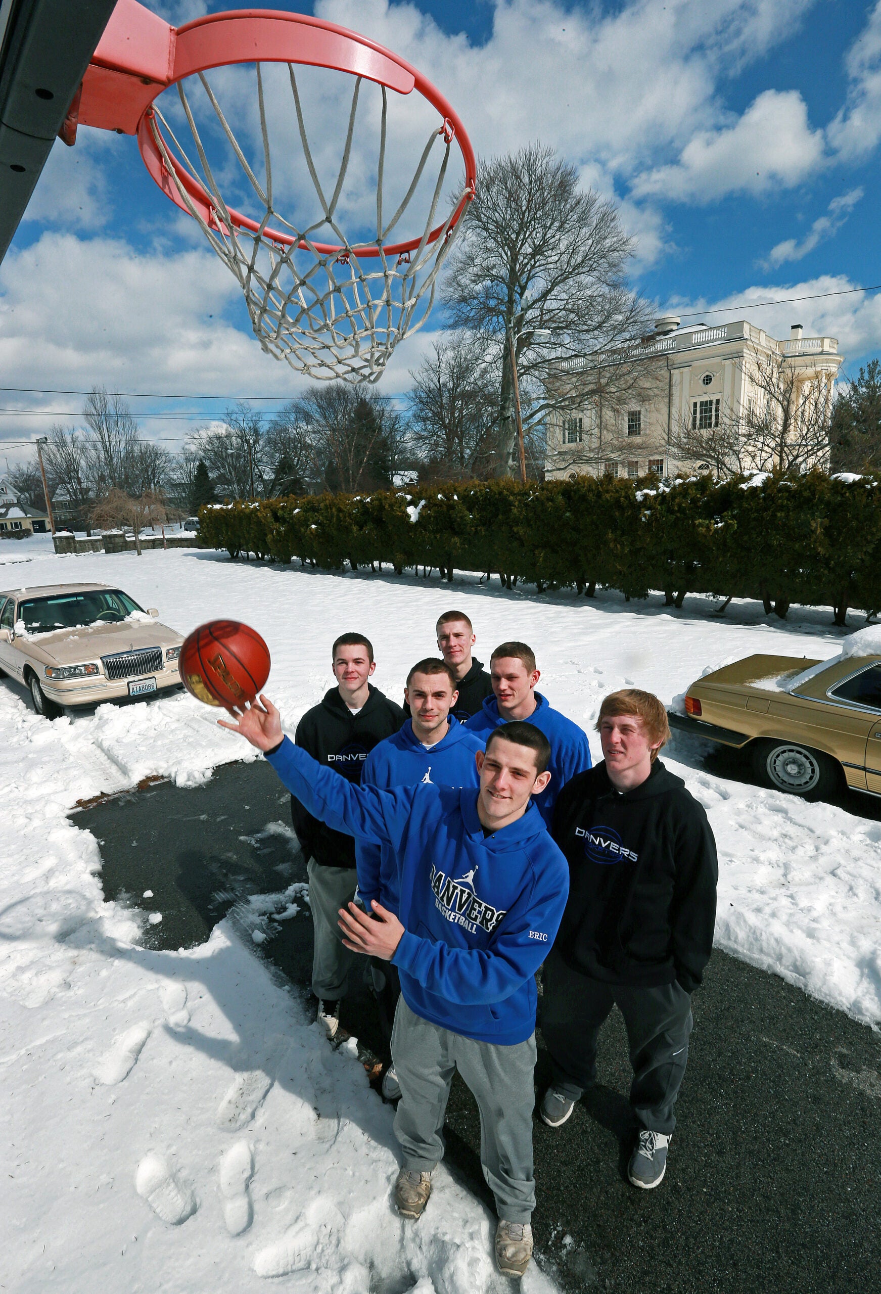 Six unite as one for Danvers hoop titles