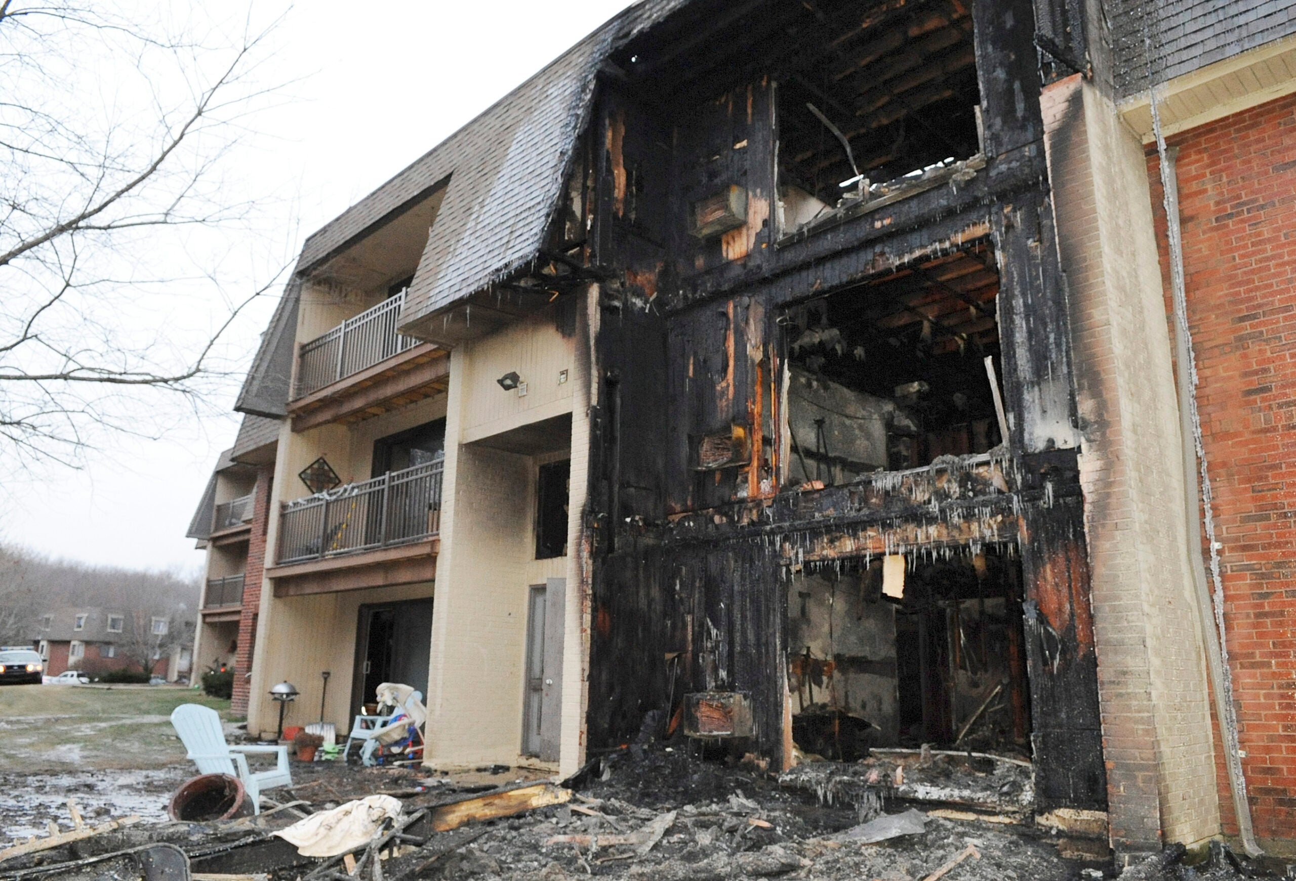 Fire at Beverly apartment complex forces evacuation of 24 units