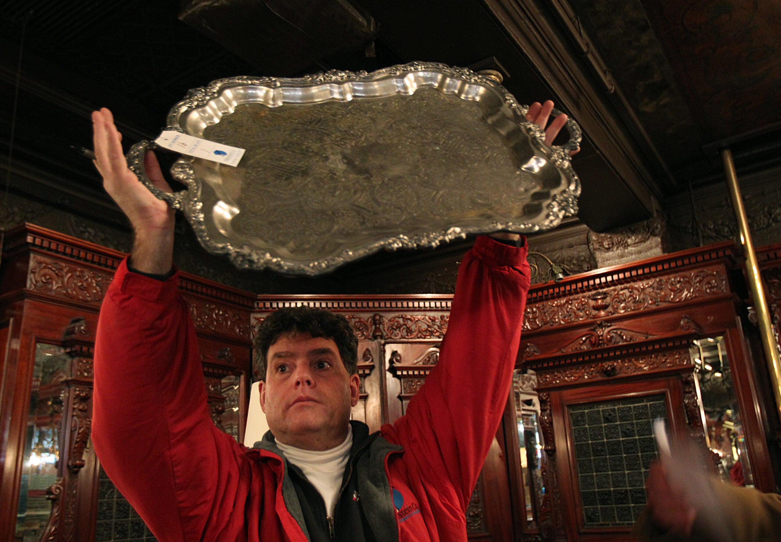 Locke-Ober auction marks end of an era for venerable restaurant