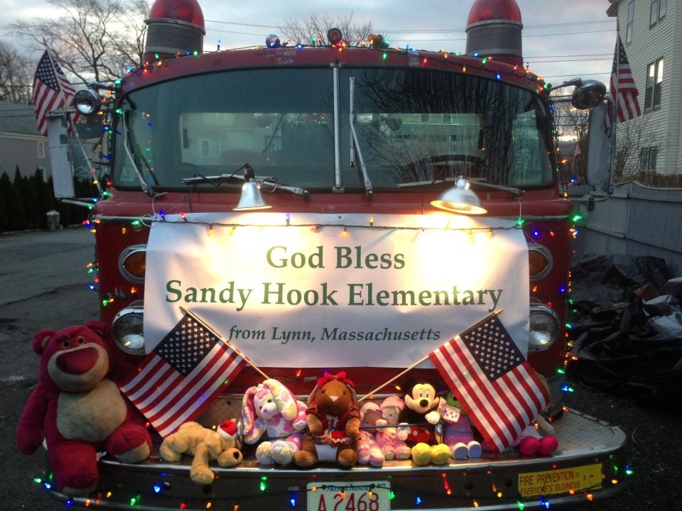 Lynn prepares for annual 22-mile Christmas Eve parade