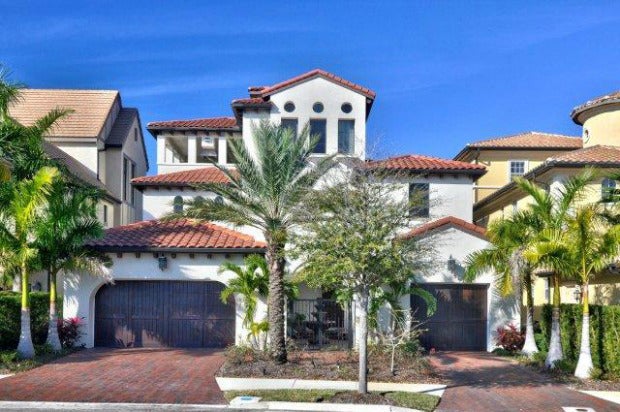 Rob Gronkowski pays cash for Tampa crash pad