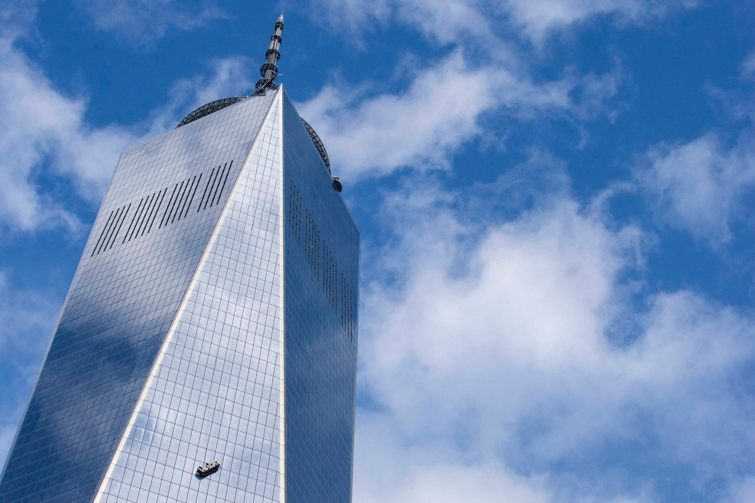 Watch: World Trade Center Window Washers Rescued From Scaffolding