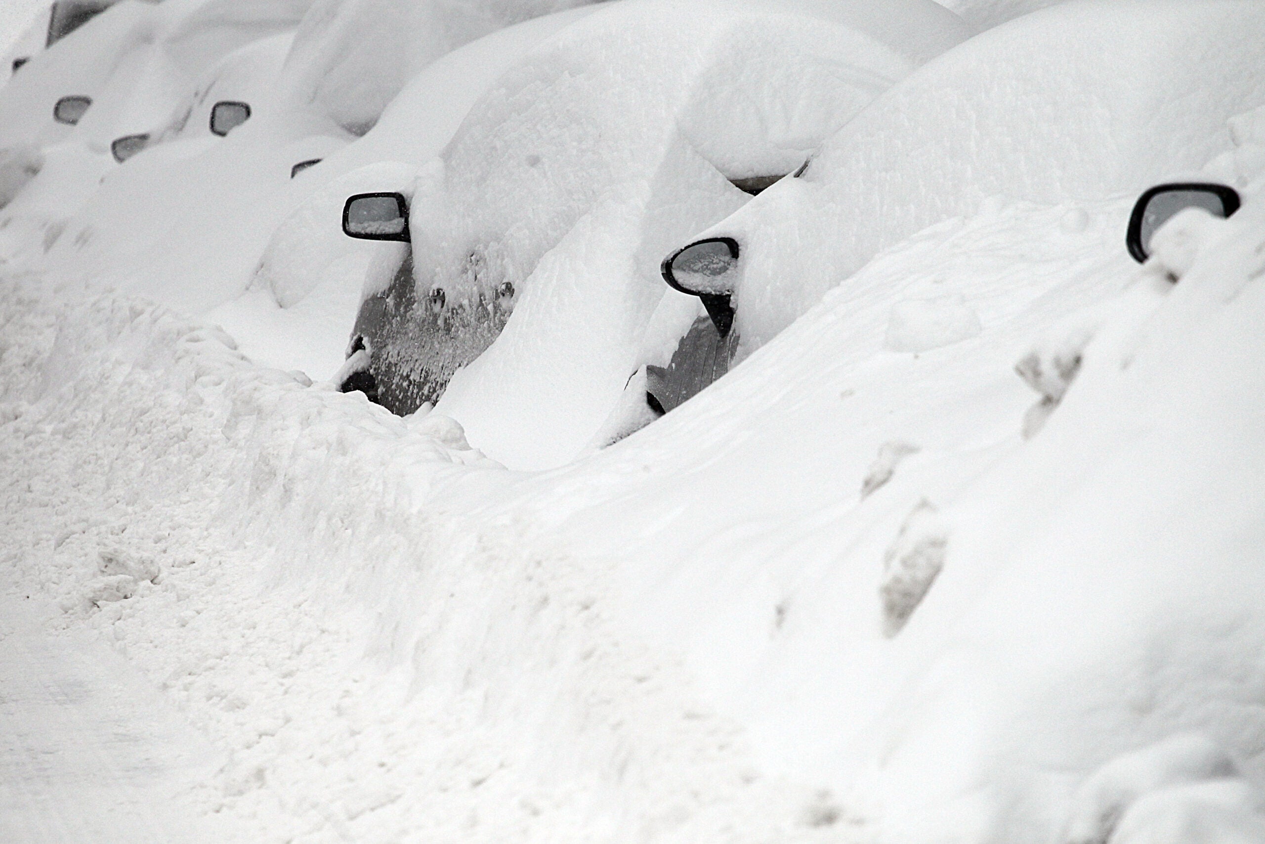 Boston Snow Emergency to Stay in Effect Most of Tuesday