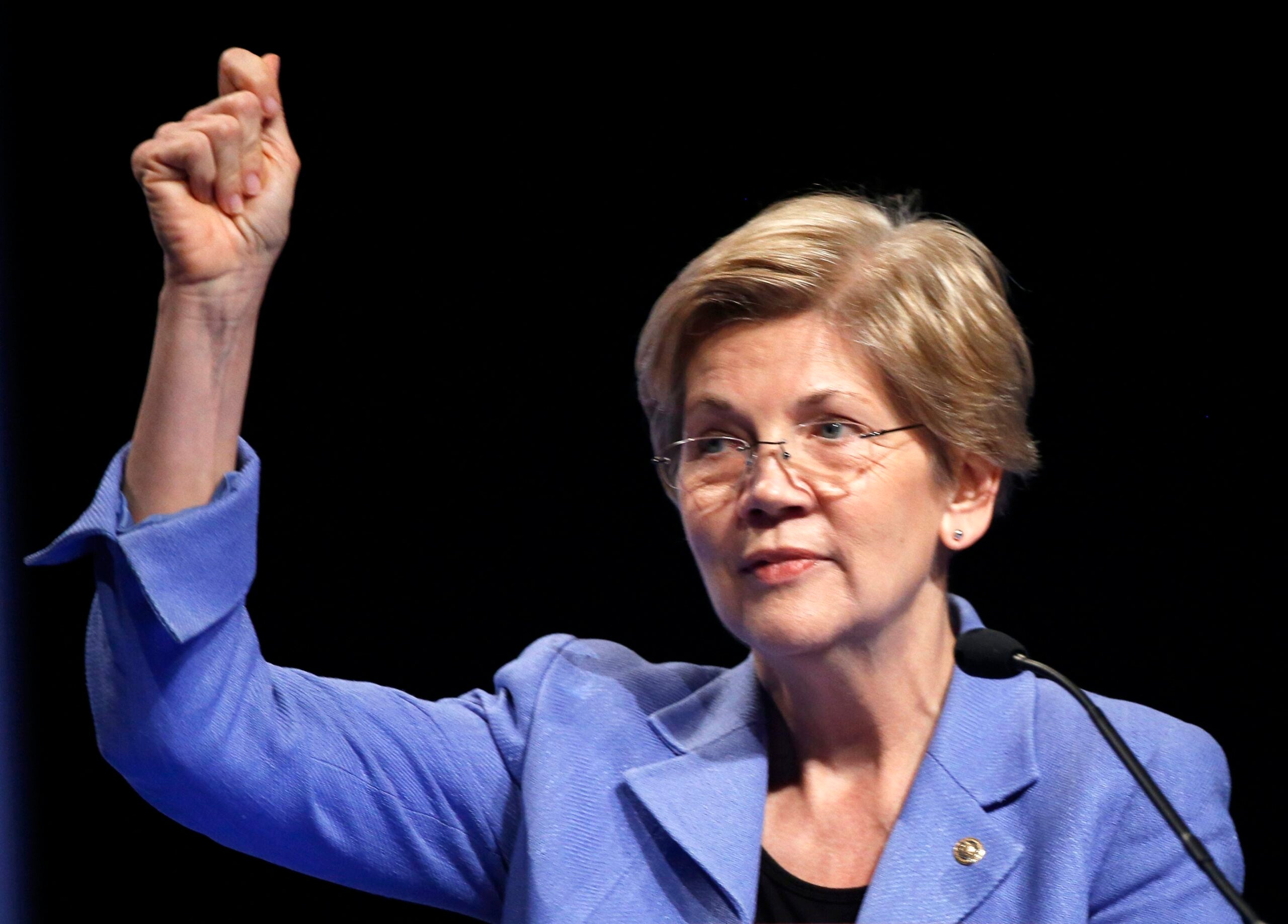 Hey look, another magazine cover story about Elizabeth Warren as a ...