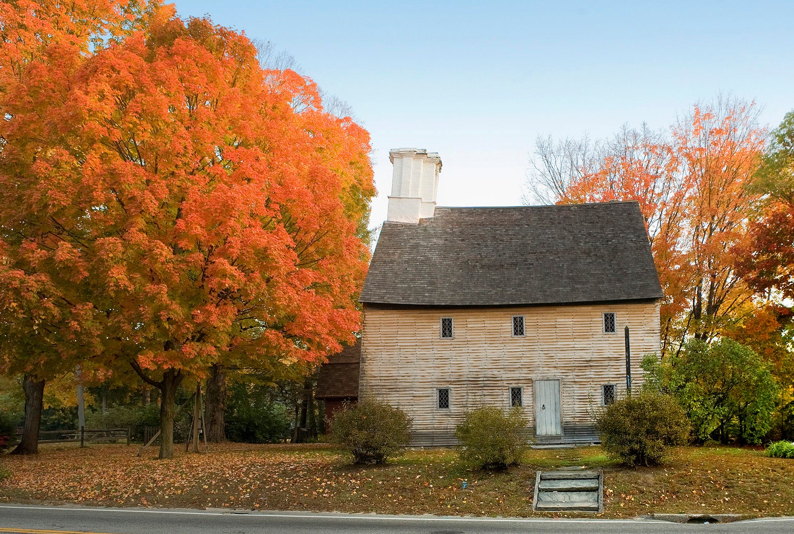 Where in Rhode Island is the Arnold House?