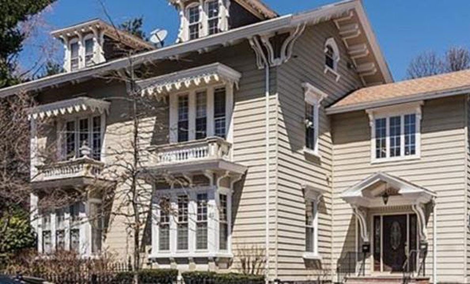 ‘Roxton Manor’ is a rare survivor of a once-popular architectural breed ...