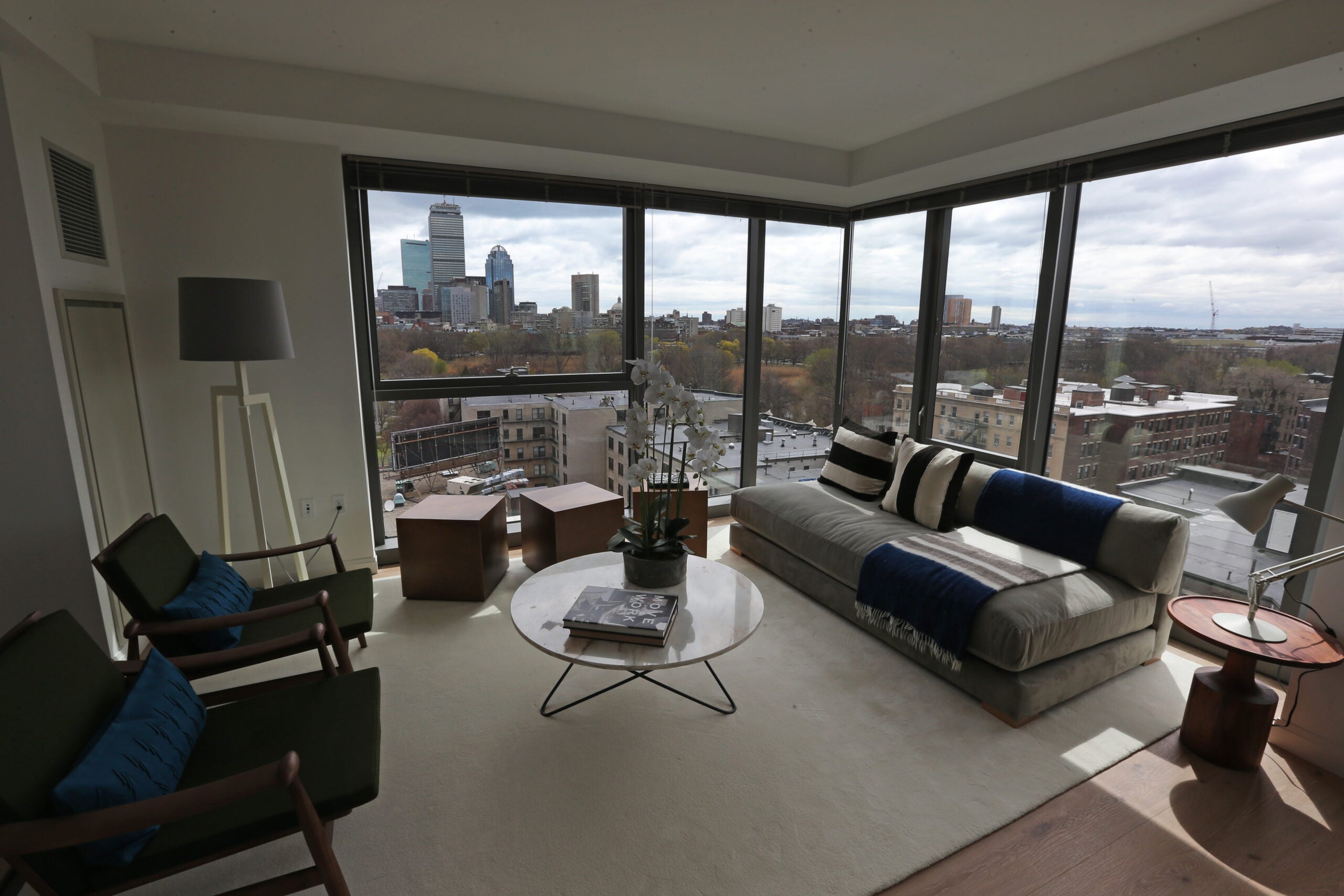 Viridian tower, overlooking Fenway, opens to immediate interest ...