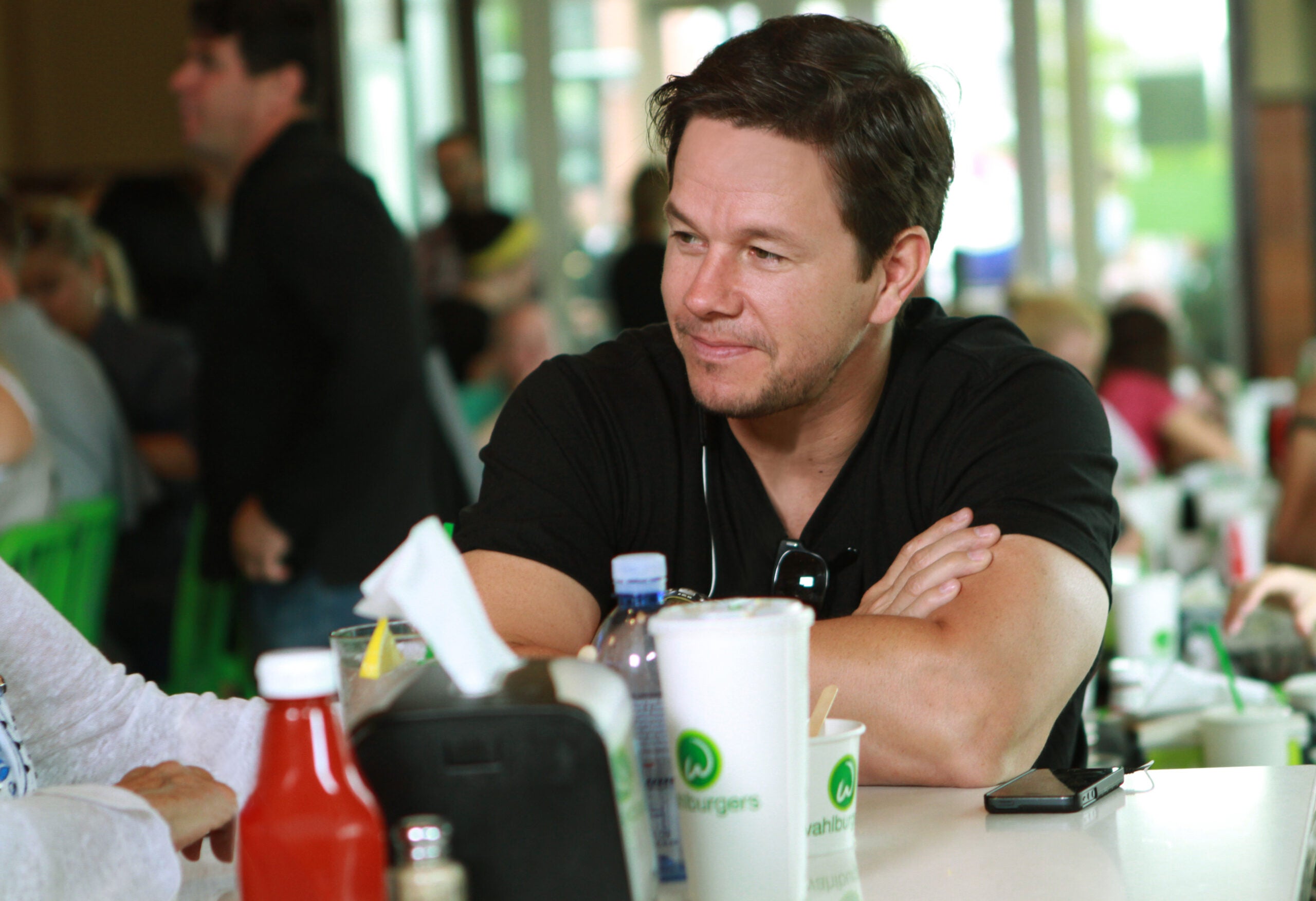 Wahlburgers season 4 premiere: Marky Mark and the lesser bunch
