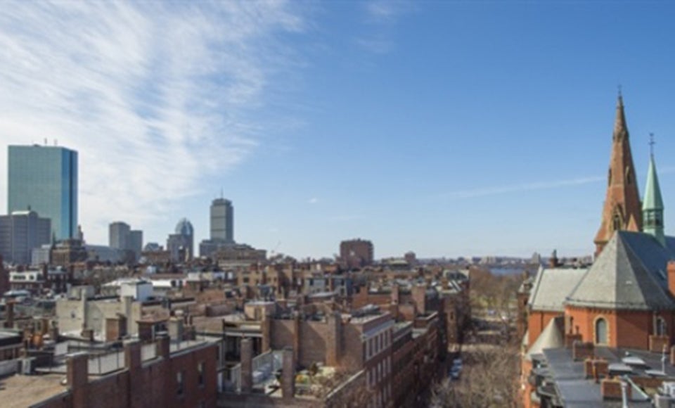 A luxury townhouse with a unique position in Beacon Hill, and in Boston ...