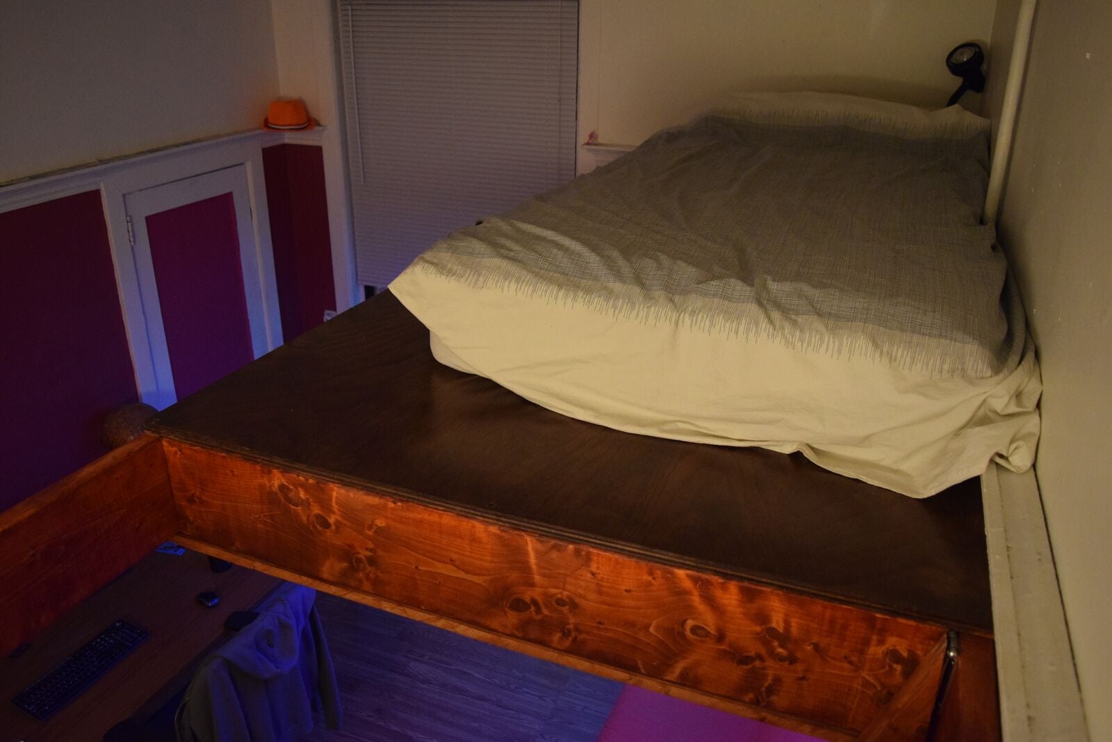 This MIT student turned a boring dorm room into a design masterpiece ...