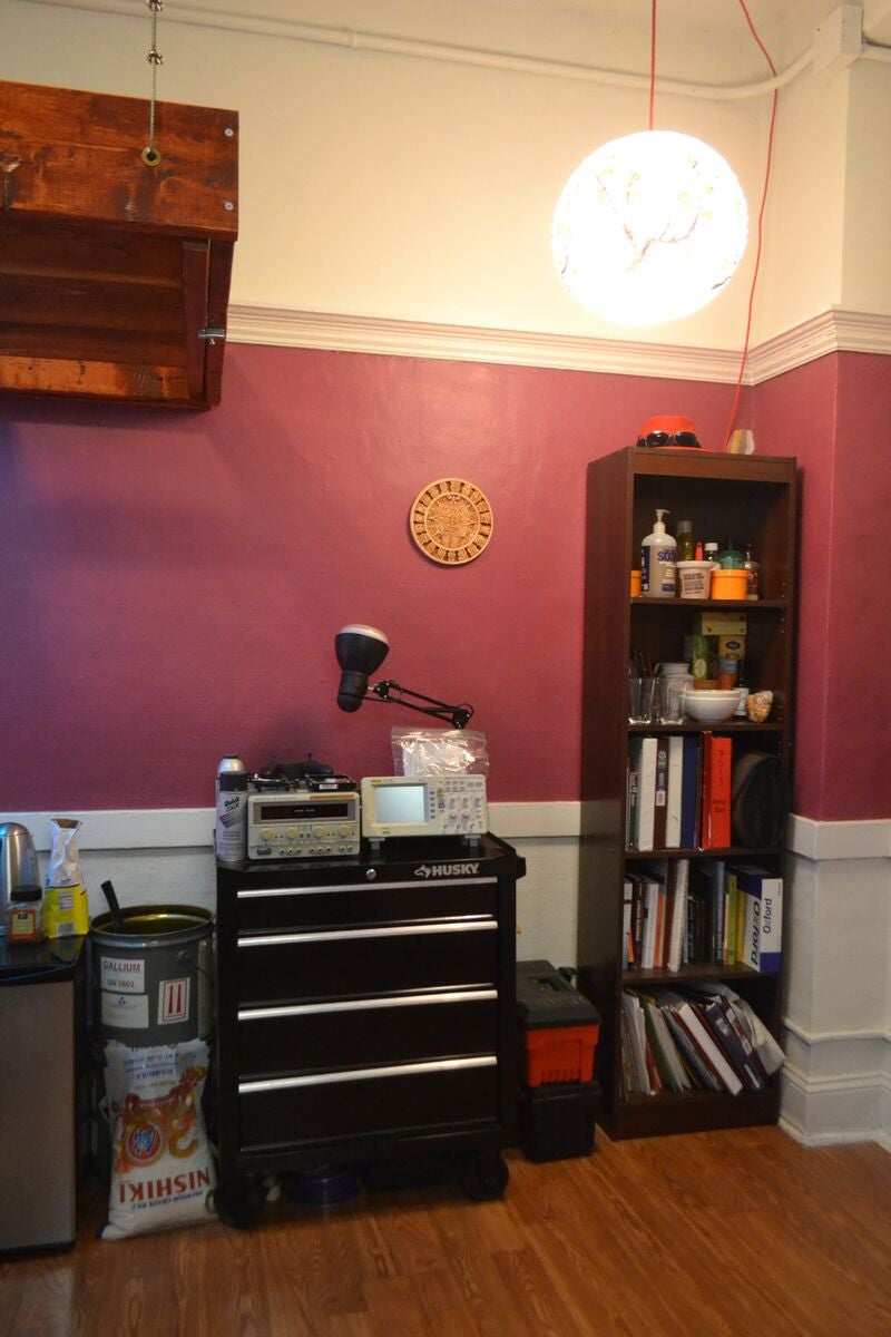 This MIT student turned a boring dorm room into a design masterpiece ...