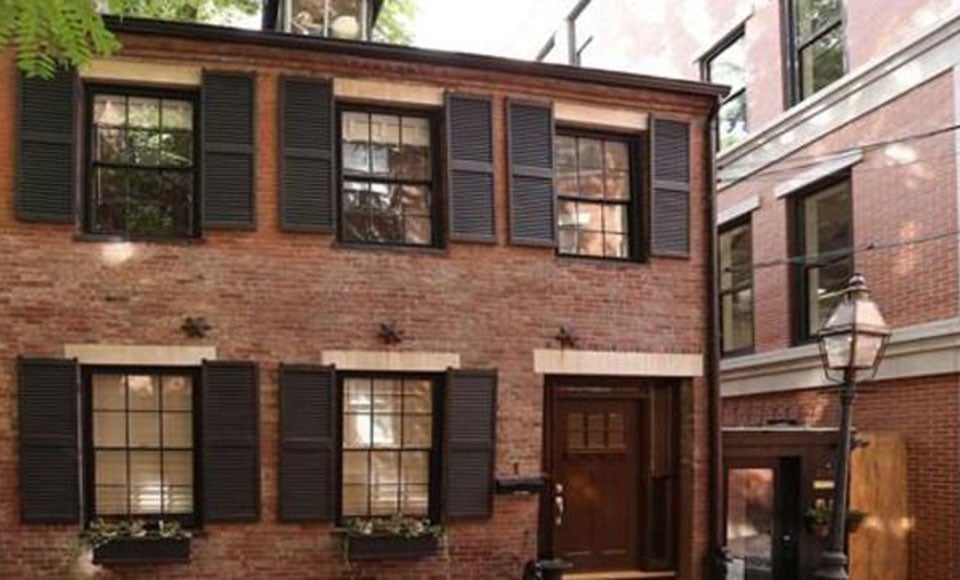 The surprisingly modern inside of this 1830 Beacon Hill house - Buying ...