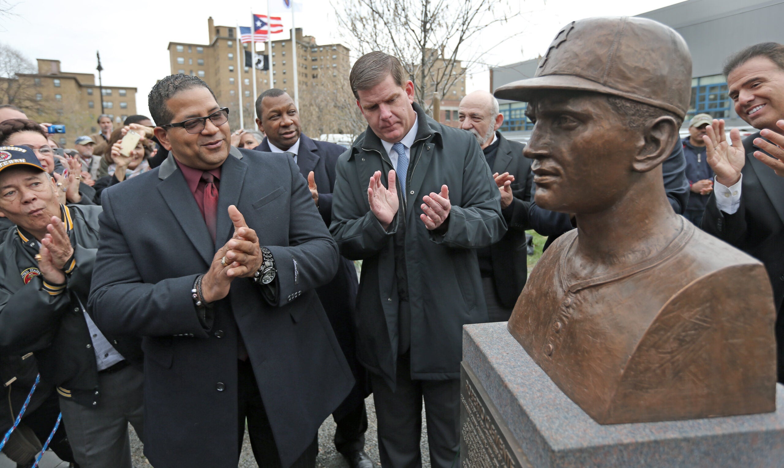 Roberto Clemente honored with statue in South End