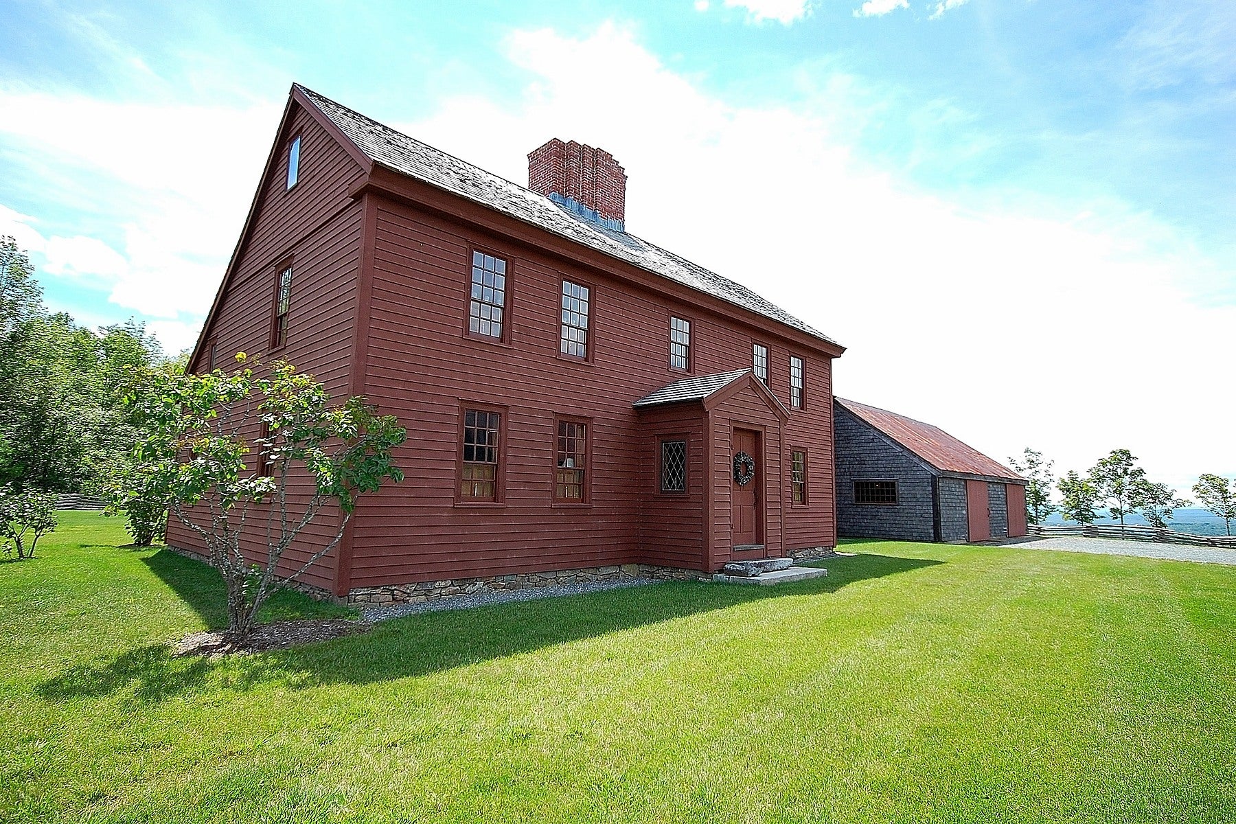 The man behind this restored $1.5 million 1665 saltbox style home ...