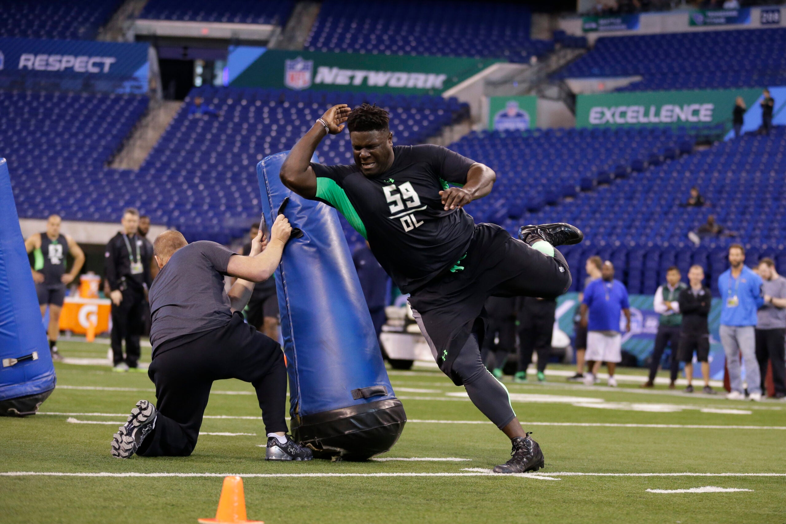 Patriots select Nebraska defensive lineman Vincent Valentine at 96th ...
