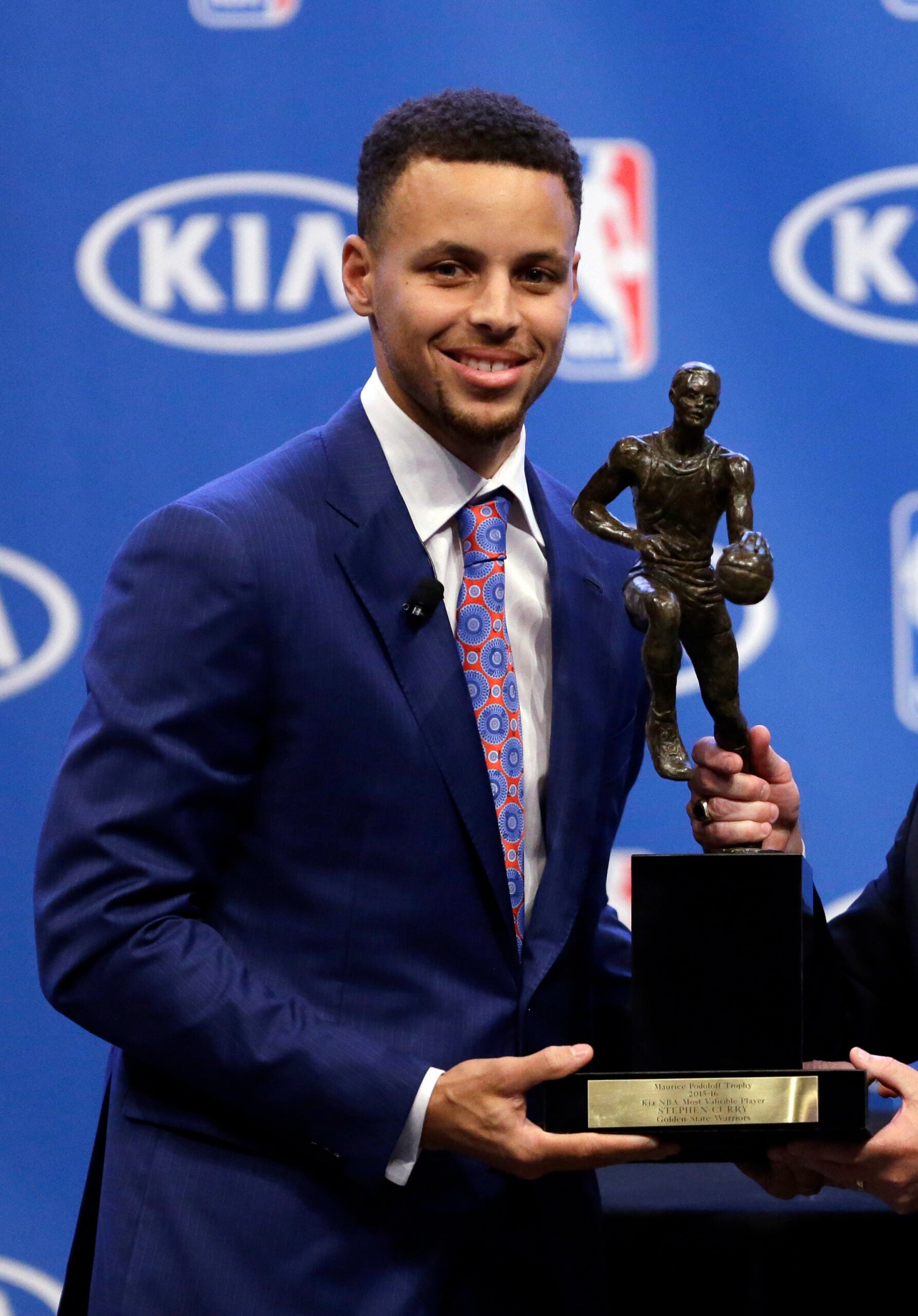 Stephen Curry is first unanimous NBA MVP, takes honor again