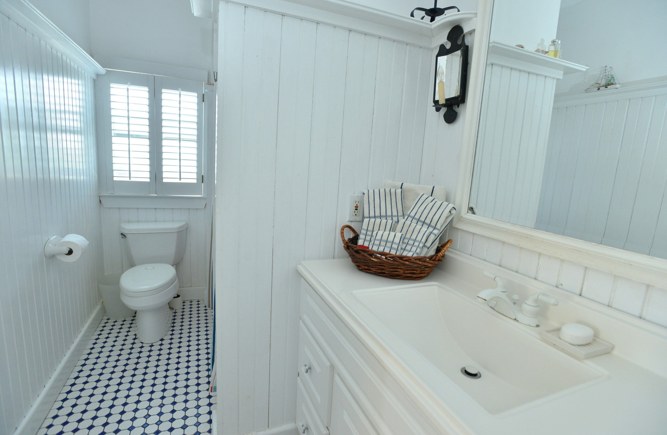 Home of the week: Hilltop Quincy Colonial has unobstructed ocean views