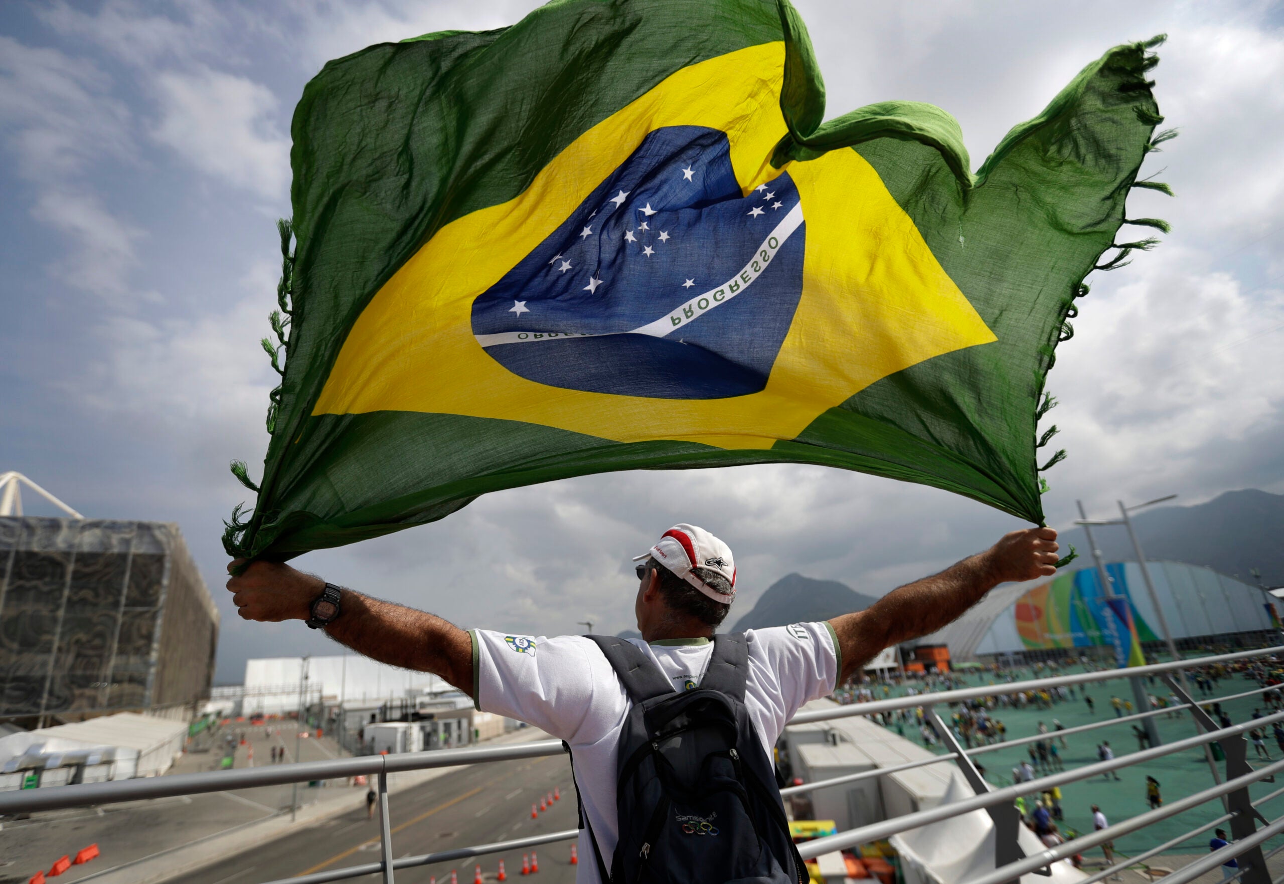 Whipping winds affect day 2 of Rio Games