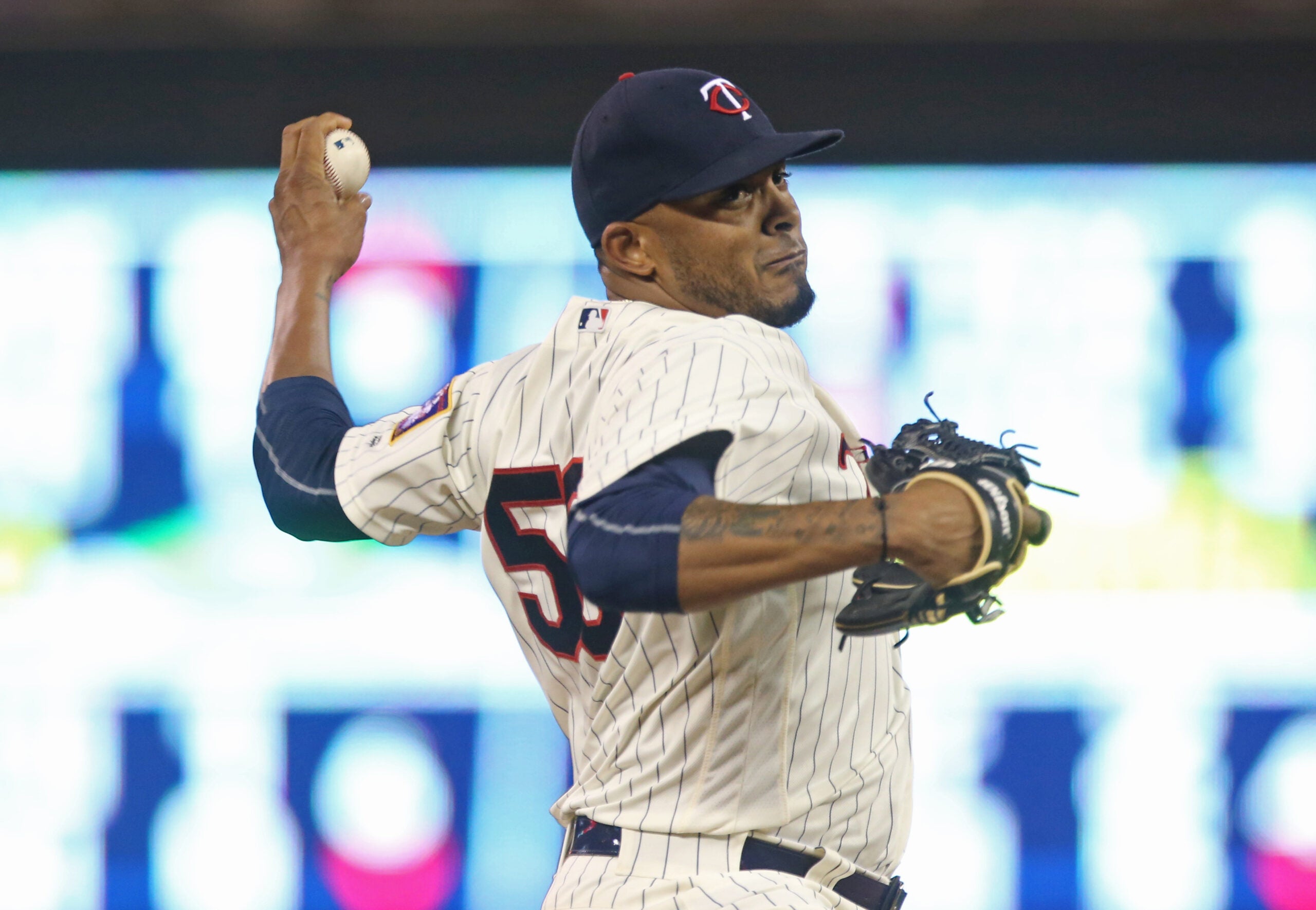 Red Sox trade for reliever Fernando Abad