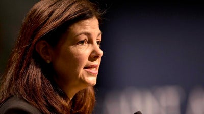New Hampshire voters unmoved by Trump's criticism of Ayotte