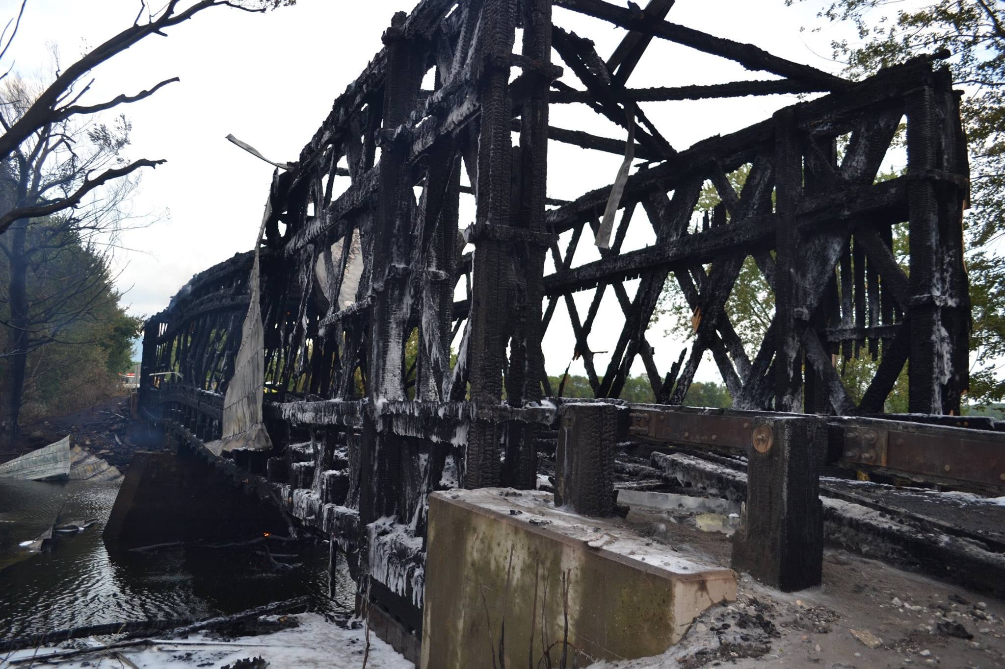 Vermont covered bridge fire deemed 'terrible loss'