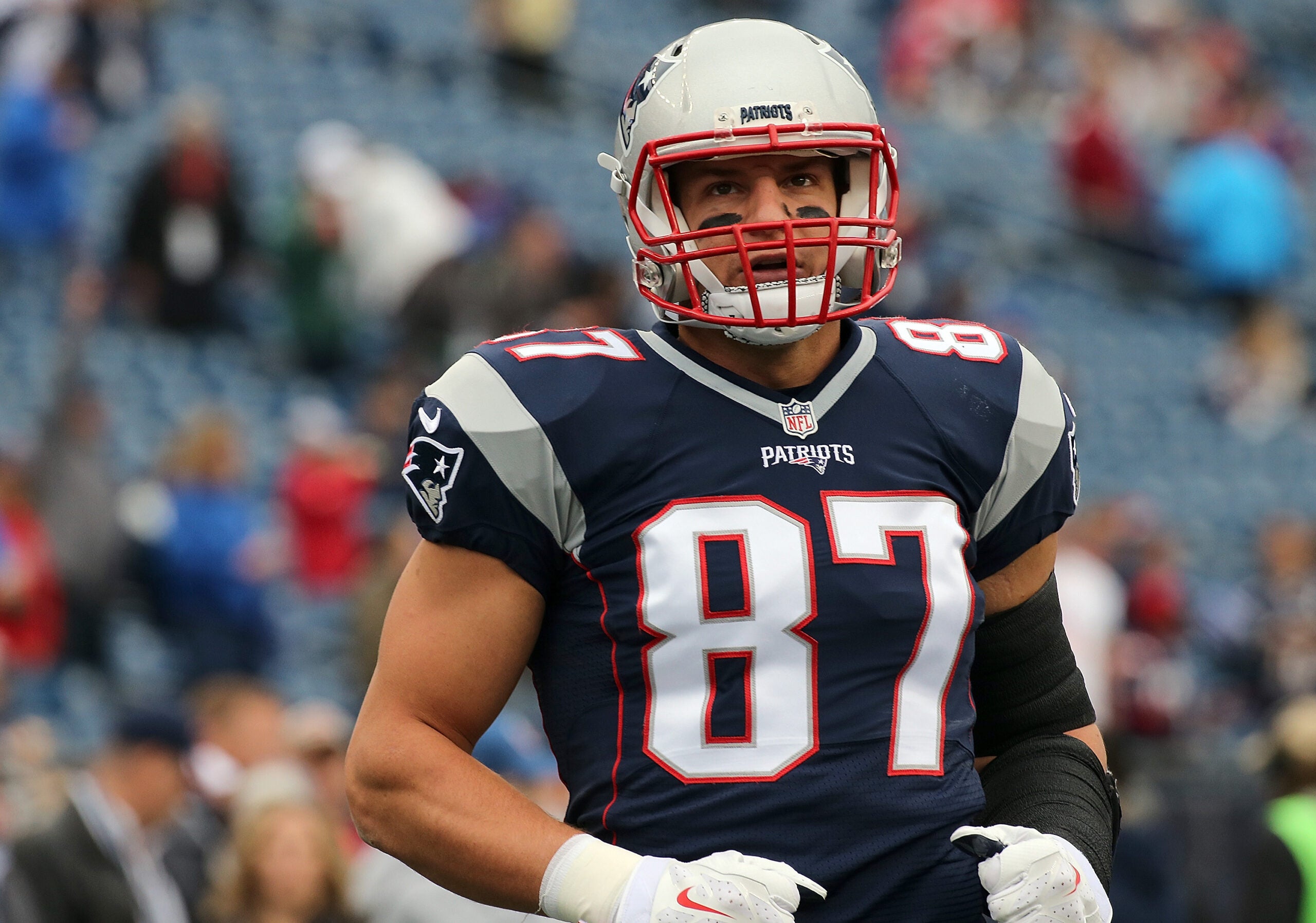 Watch Rob Gronkowski's first catch of the 2016 season