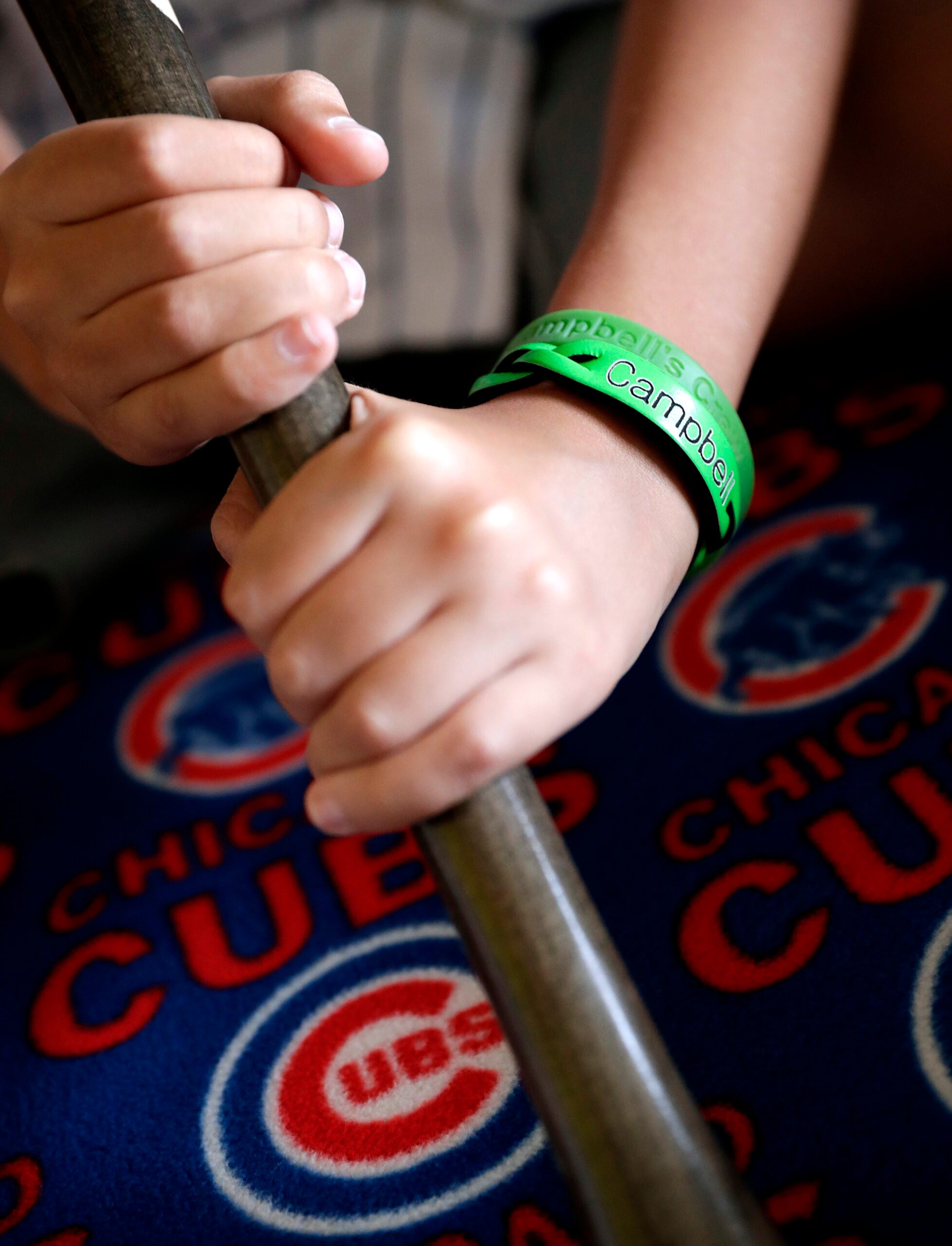 Cubs' Kyle Schwarber draws inspiration from 10-year-old boy with rare ...