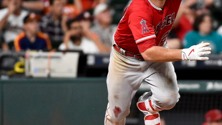 Mike Trout, Kris Bryant win MLB's MVP awards