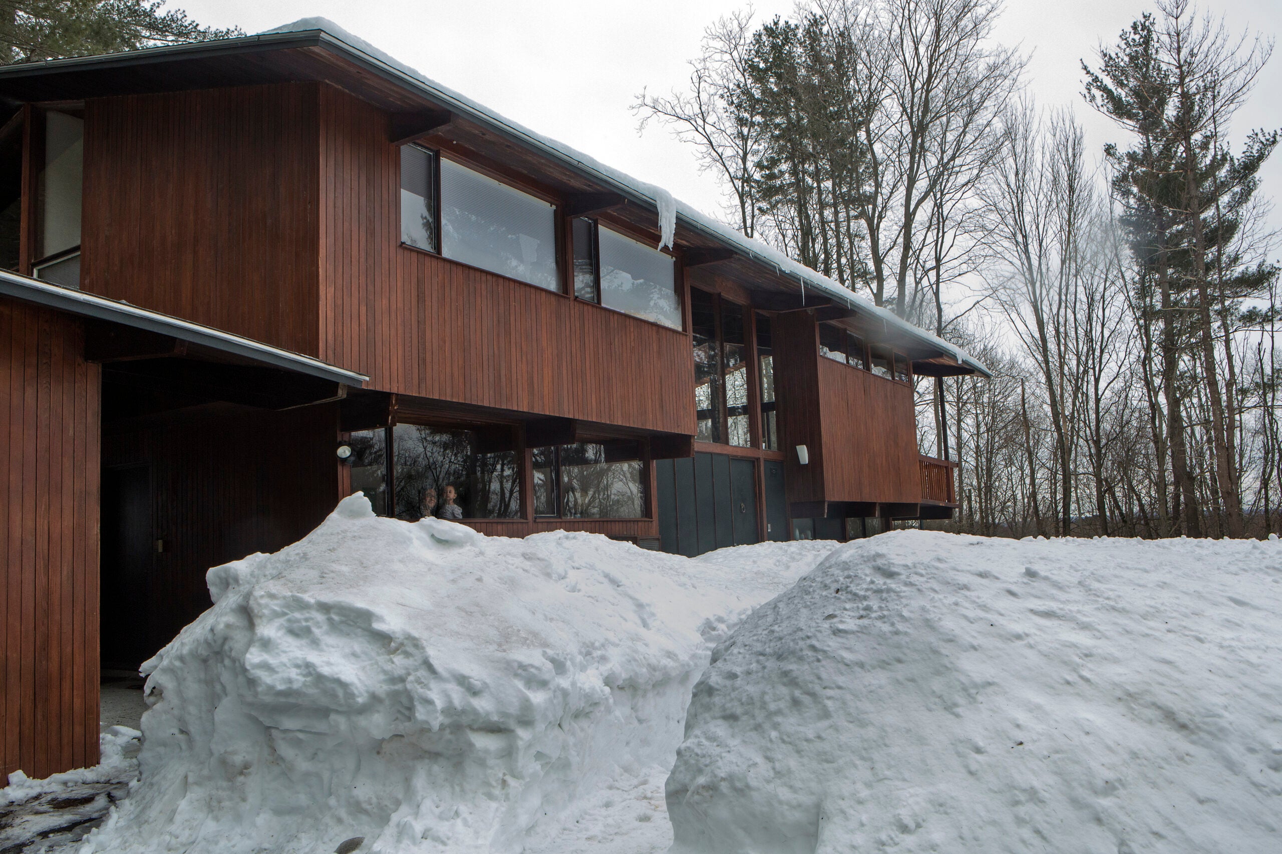 5 things you can get done when it's snowy and you don't want to leave ...