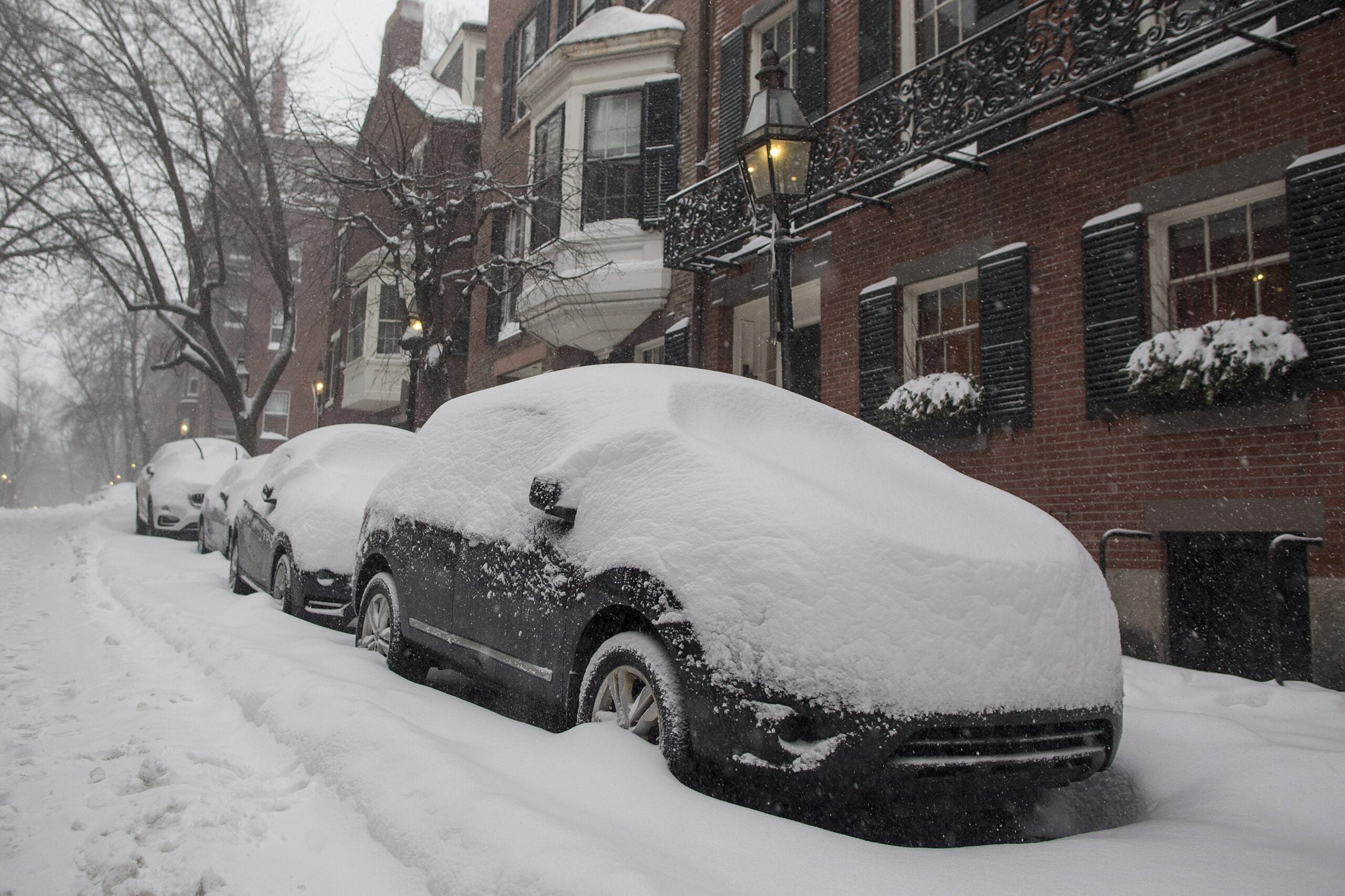 This snowstorm will pack a double punch in New England