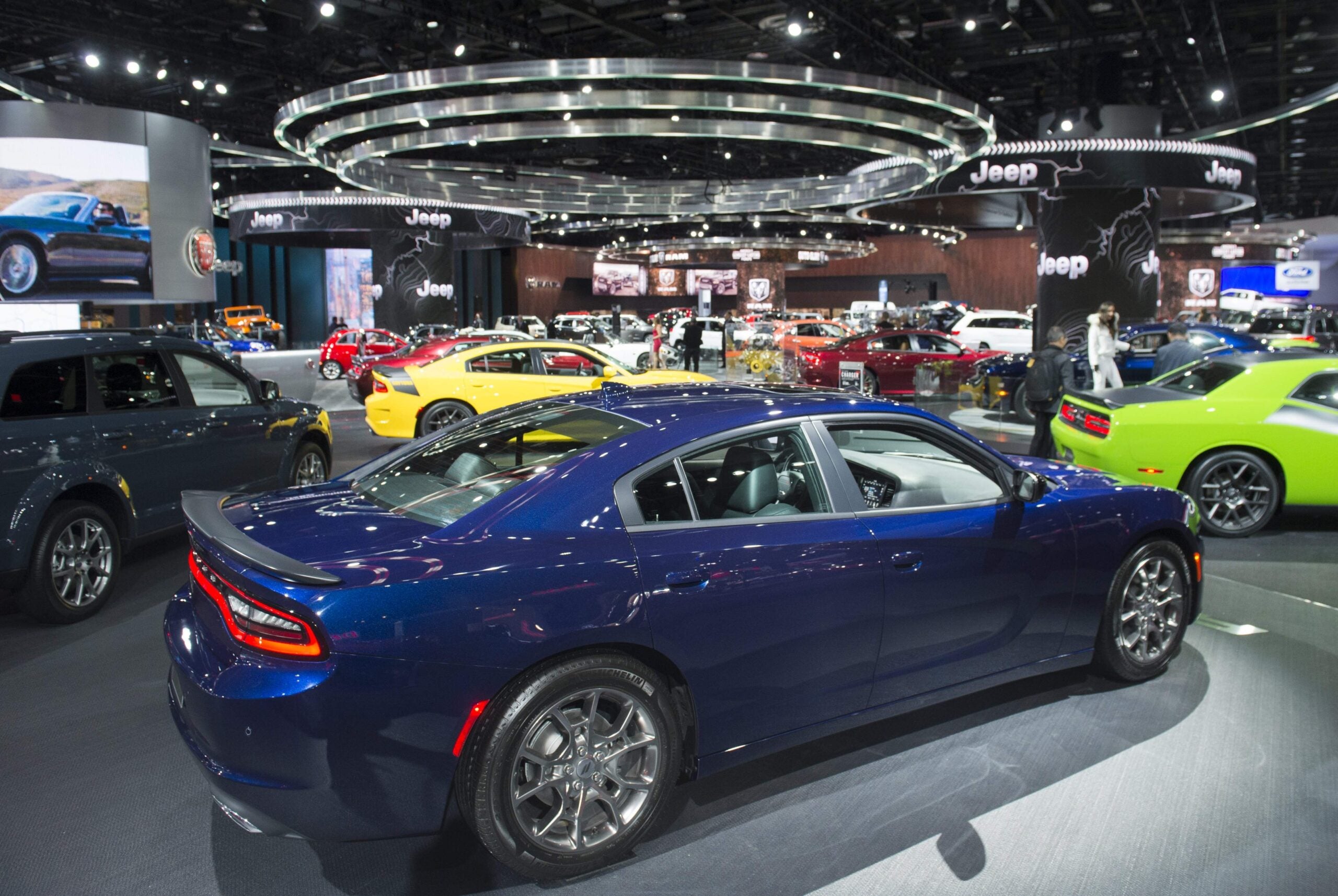 Detroit's big auto show may move from January to October