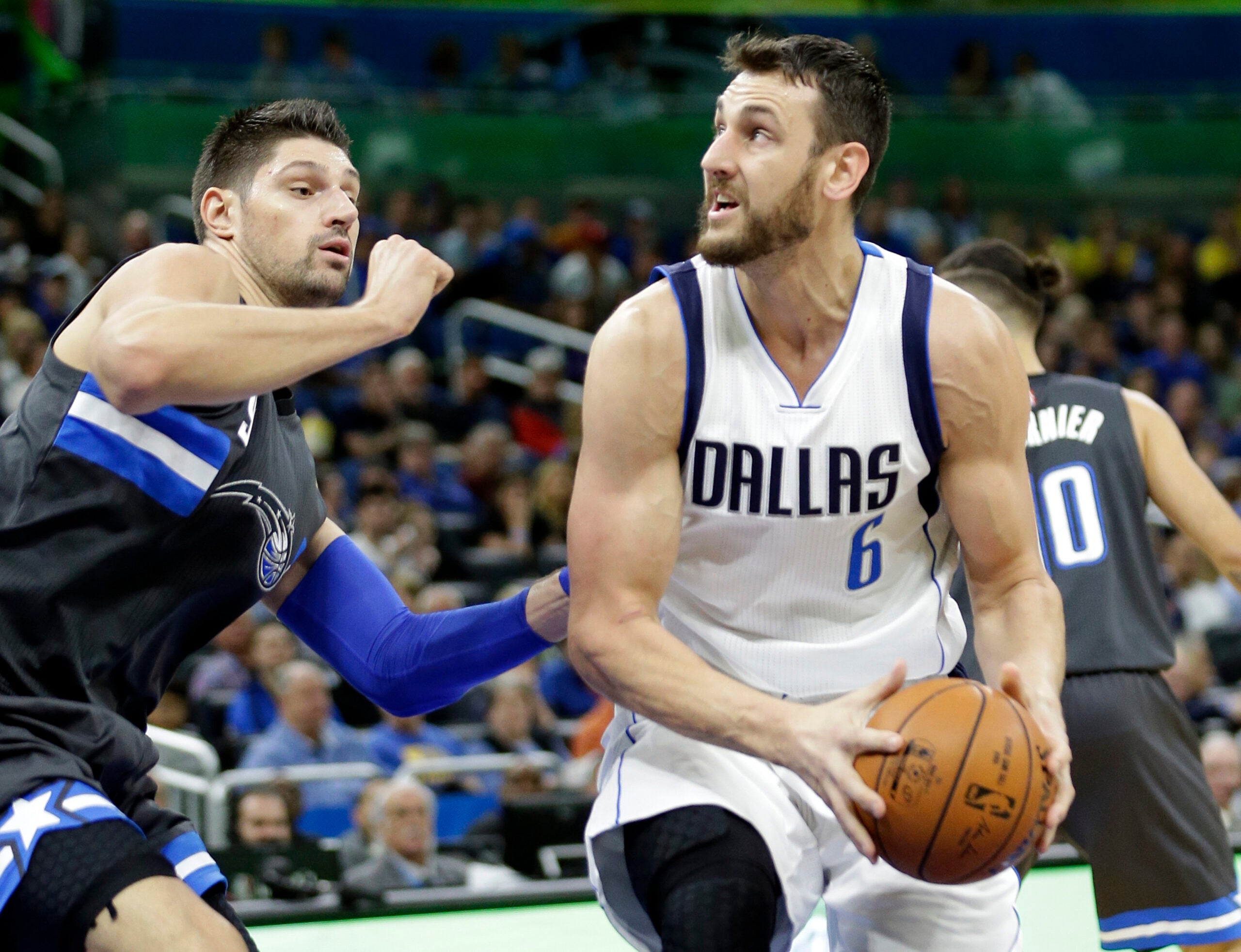 Celtics remain in contention for Andrew Bogut