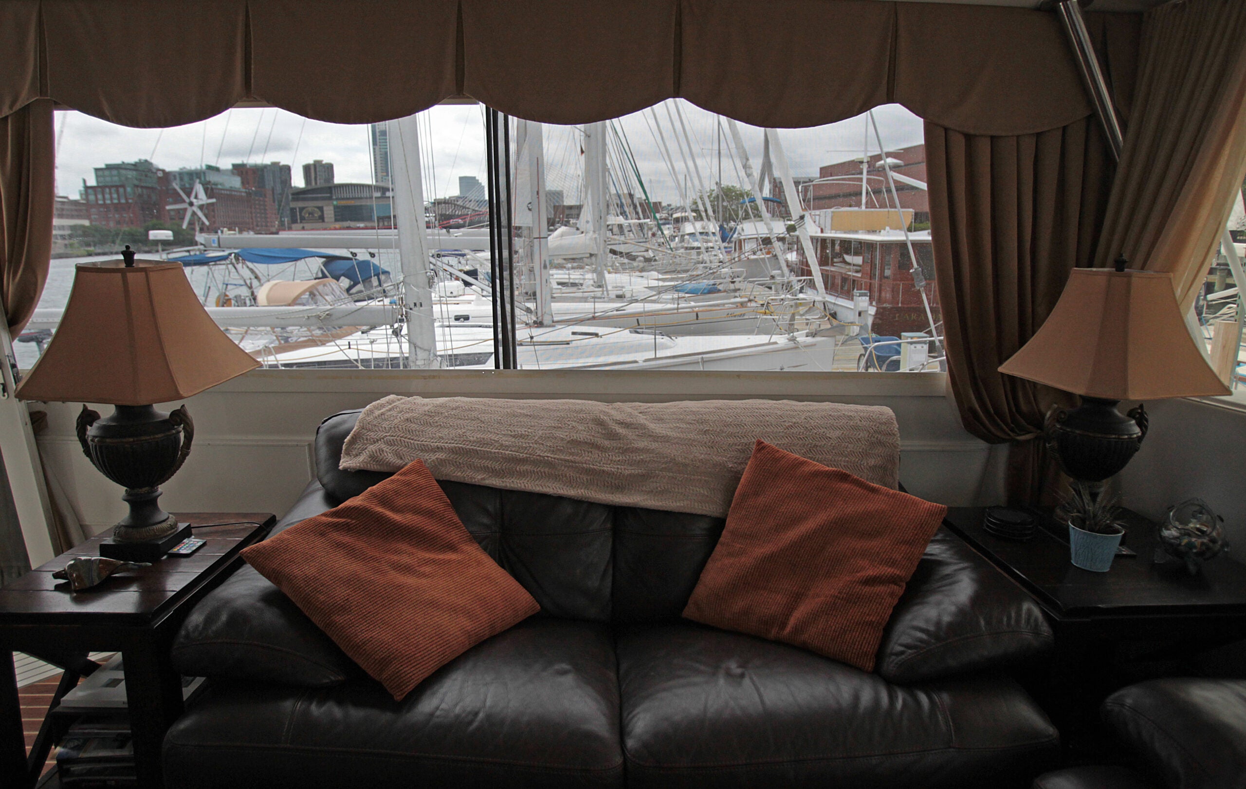 What is it like to live aboard a boat in Boston? - Luxury, News ...