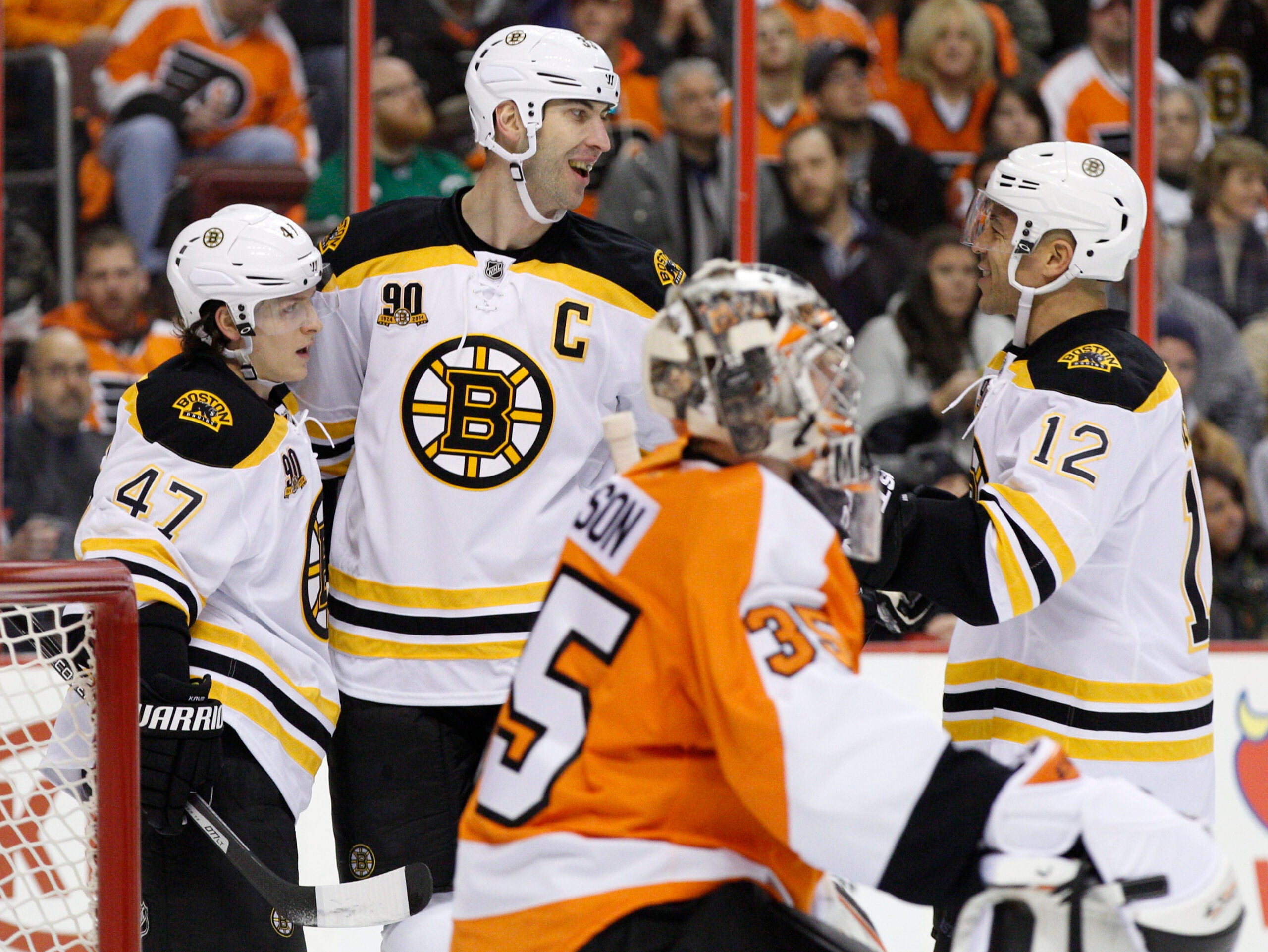 Bruins rout Flyers, 6-1