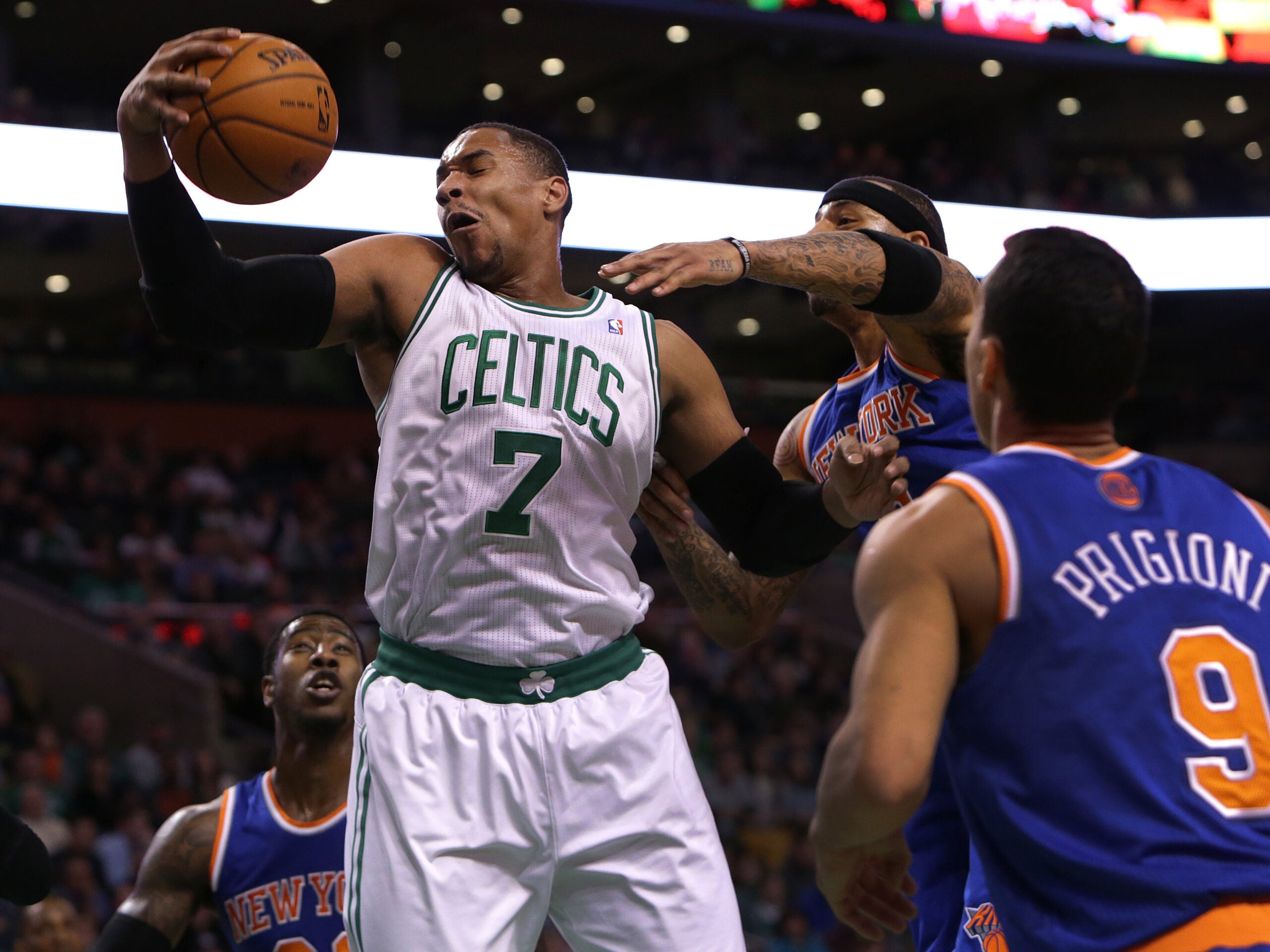 Celtics beat Knicks, 90-86