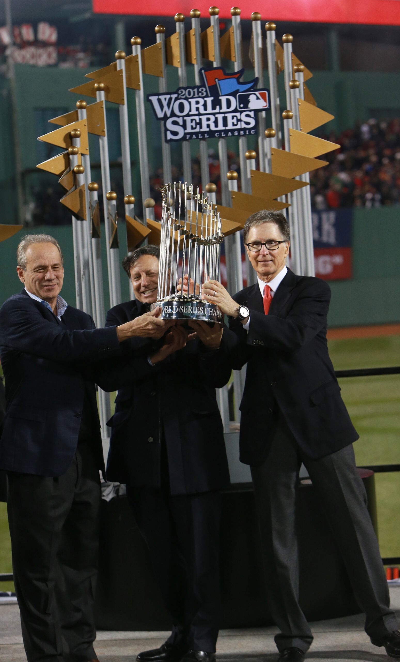 David Ortiz, Theo Epstein and others remember Larry Lucchino