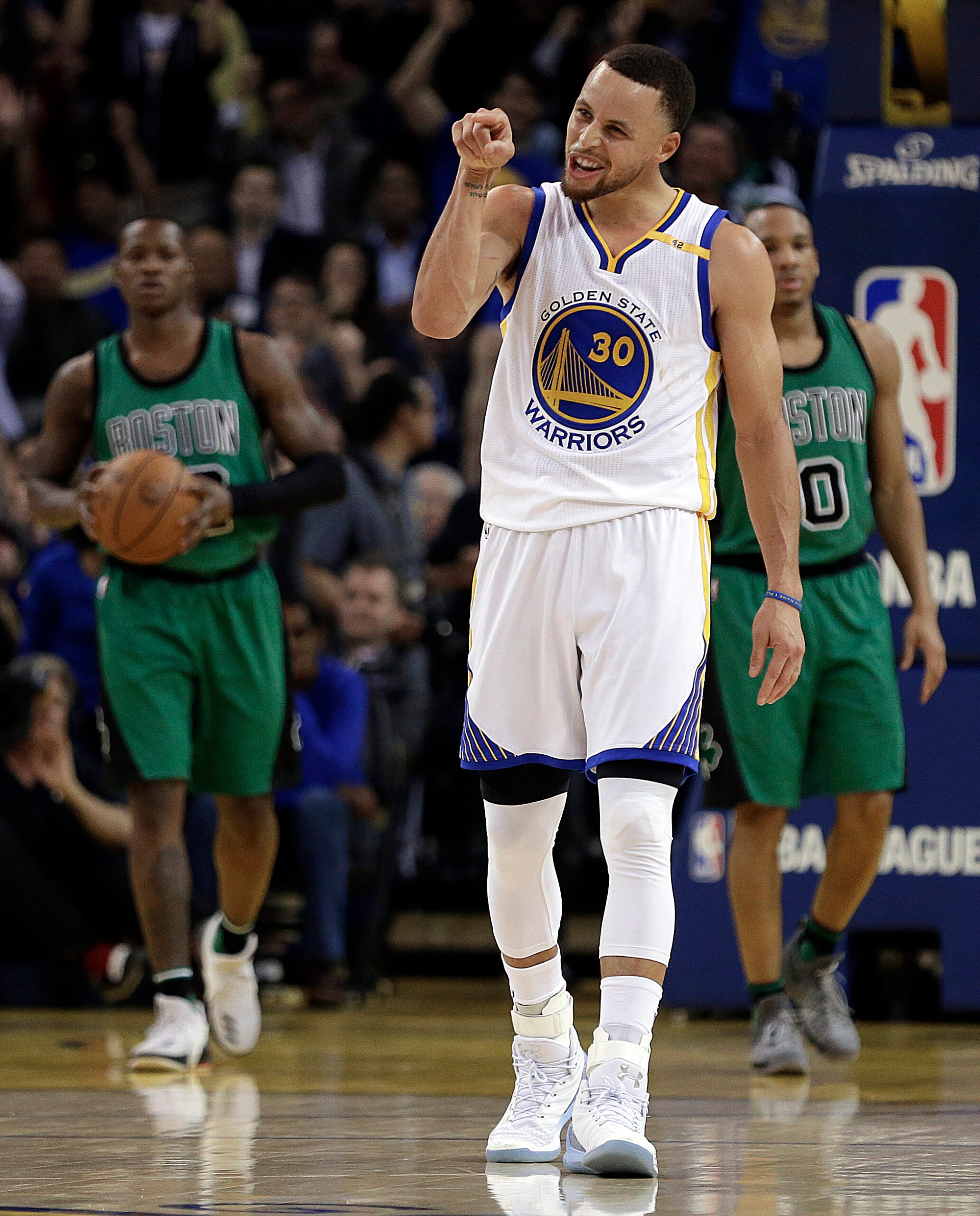Watch Steph Curry taunt Jaylen Brown after a 3-point shot