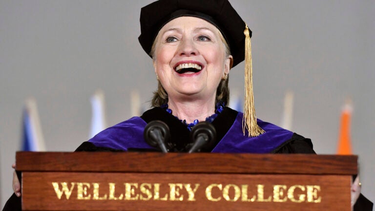 Hillary Clinton reappears at Wellesley College, again at a crossroads