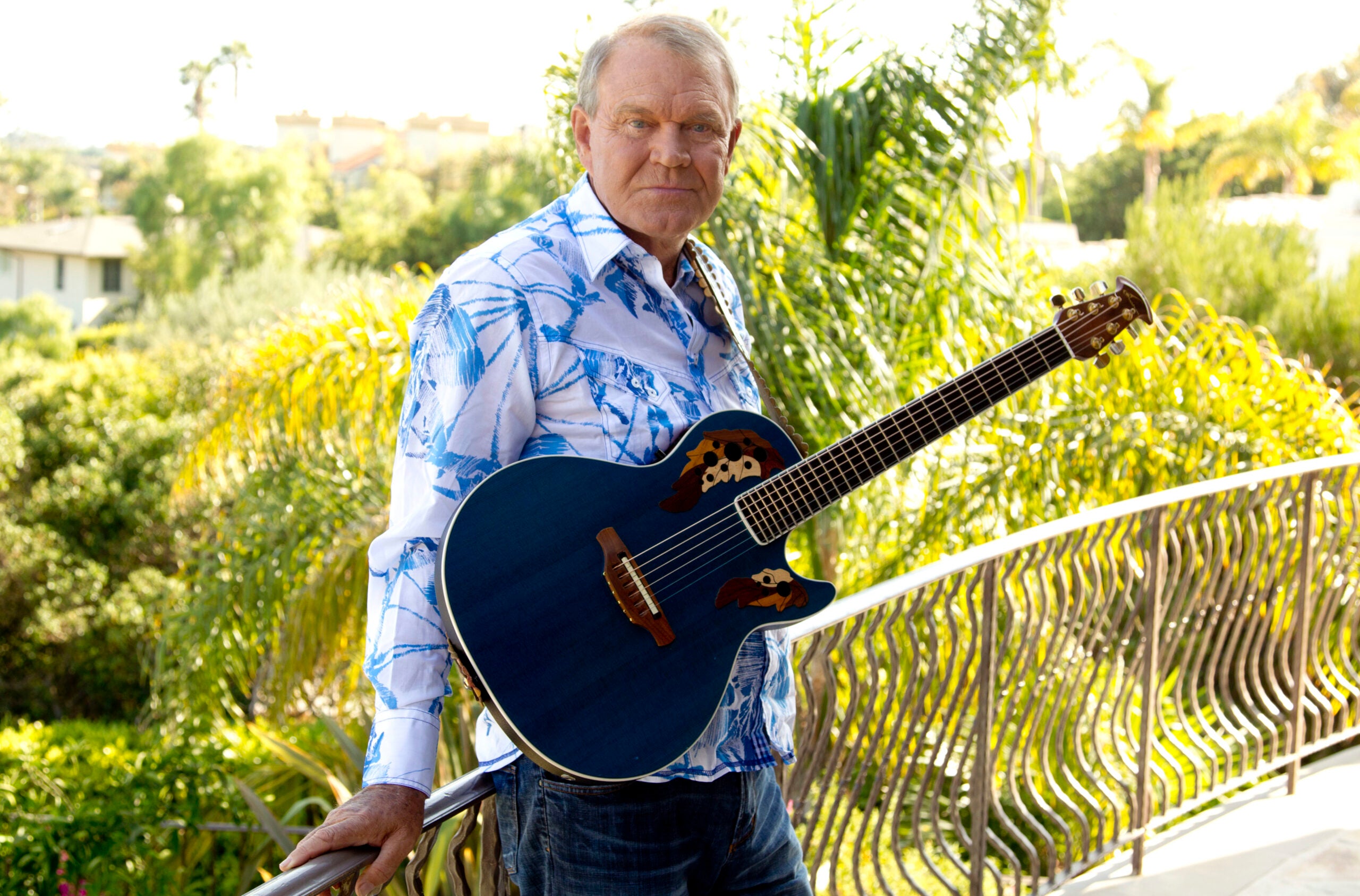 Glen Campbell, 'Rhinestone Cowboy' singer, dies at age 81