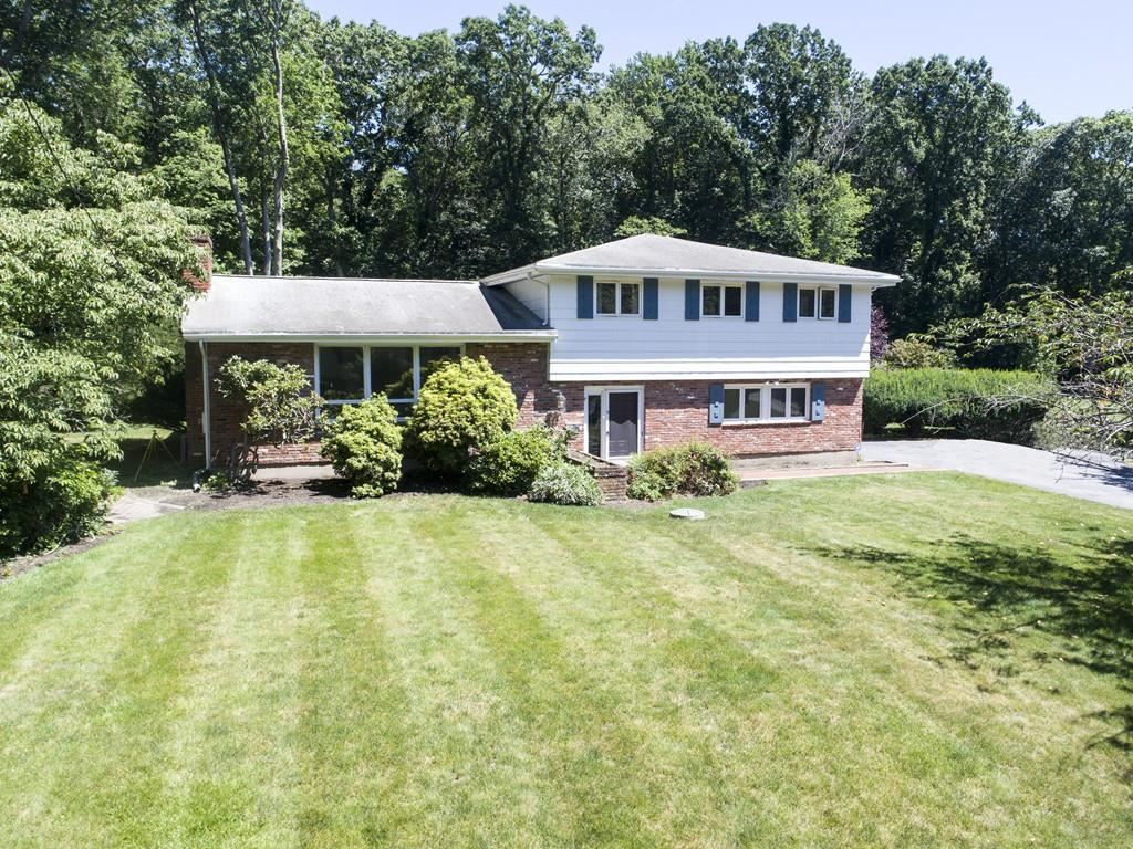 Our picks: Five Boston-area homes on the market with great sunrooms ...