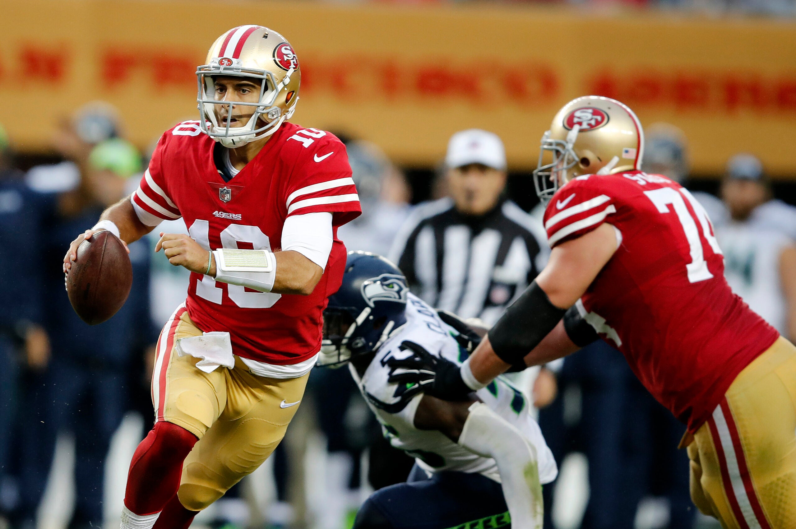 Jimmy Garoppolo marks 49ers debut with touchdown at tail end of loss