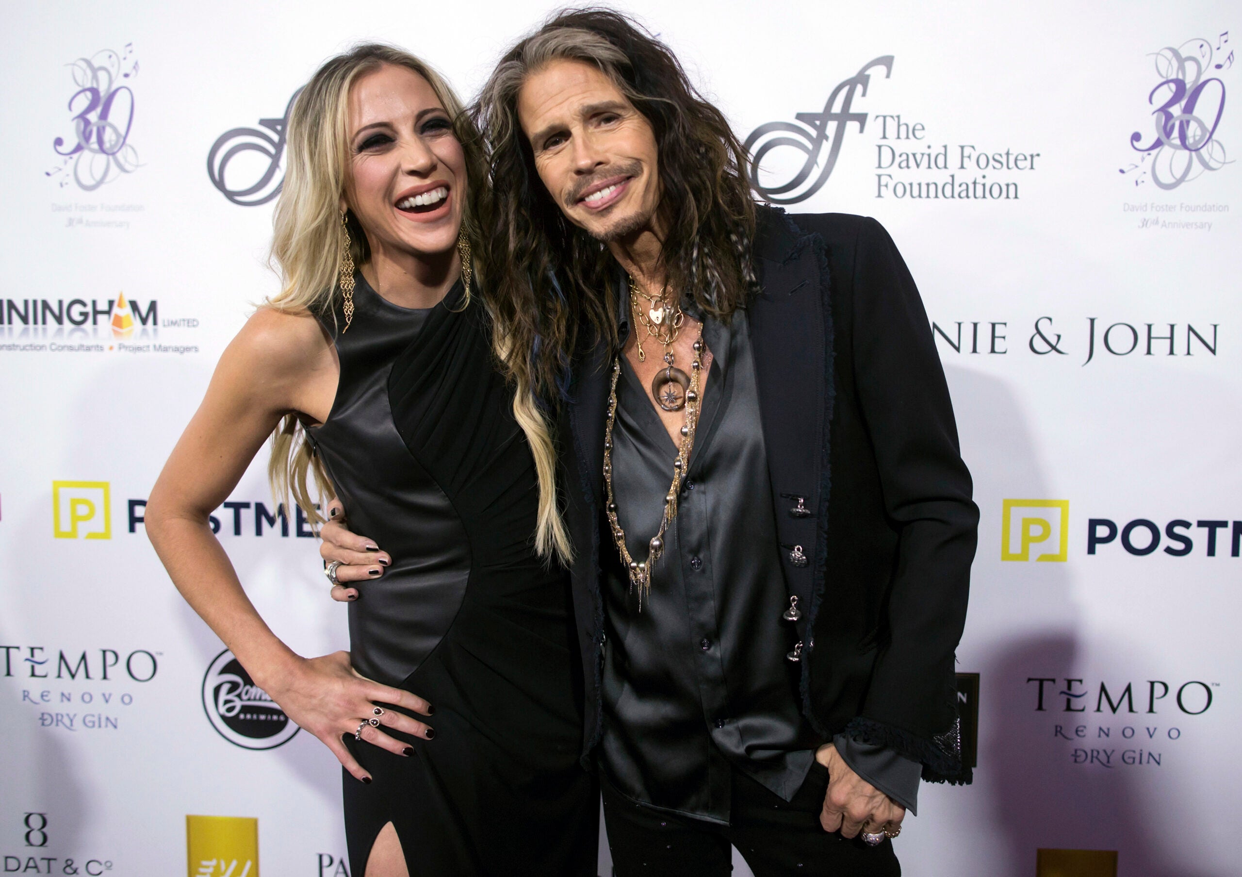 Steven Tyler returns to the stage following health scare