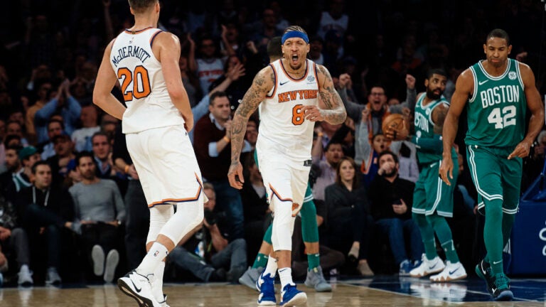 Michael Beasley scores 32, carries Knicks past Celtics, 102-93