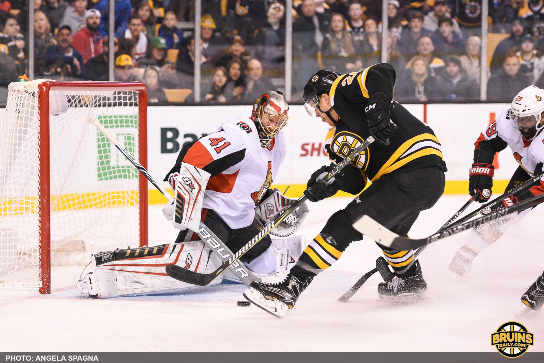 Riley Nash officially ruled out for Bruins' playoff opener