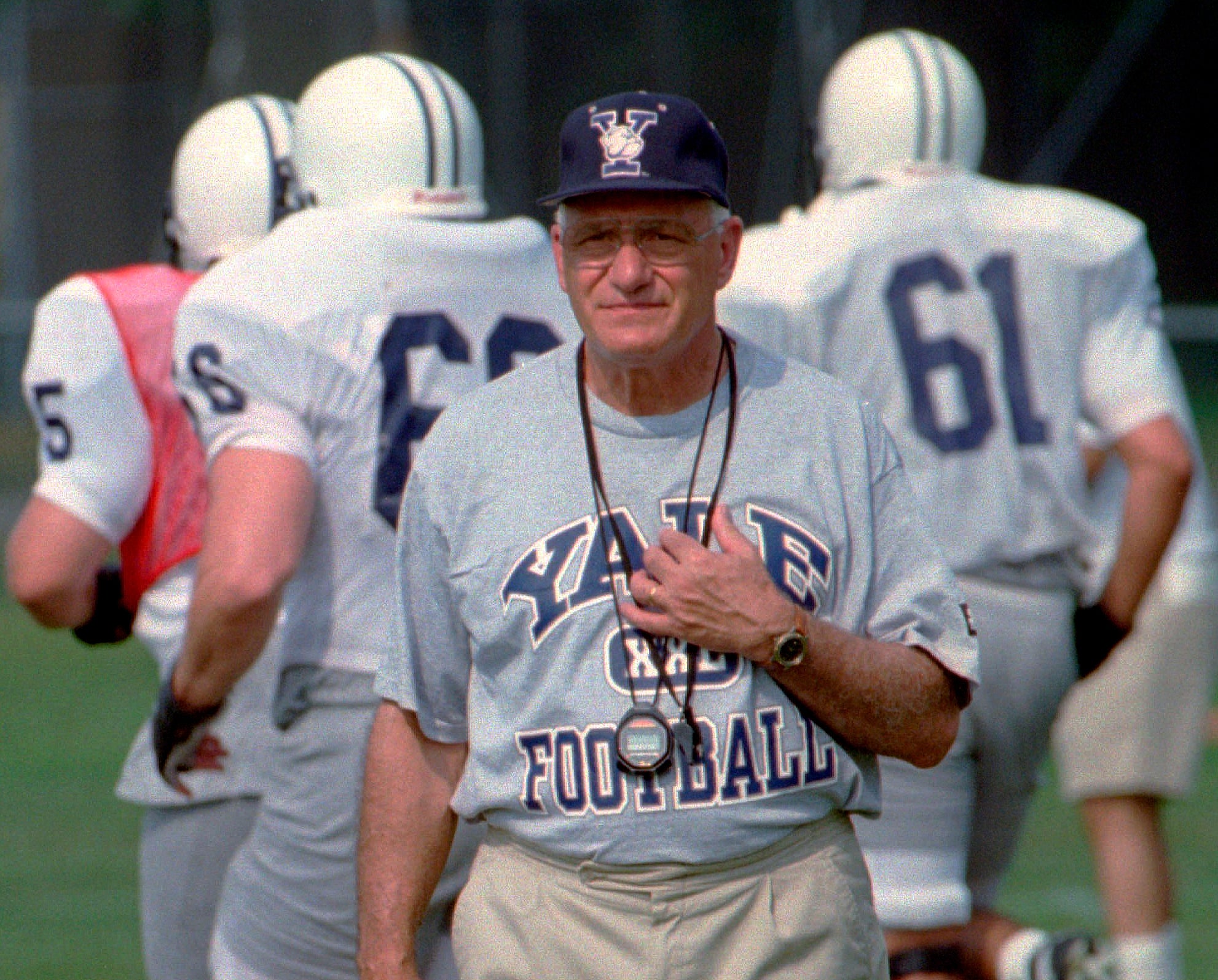 Carm Cozza, Yale's Hall of Fame football coach, dies at 87